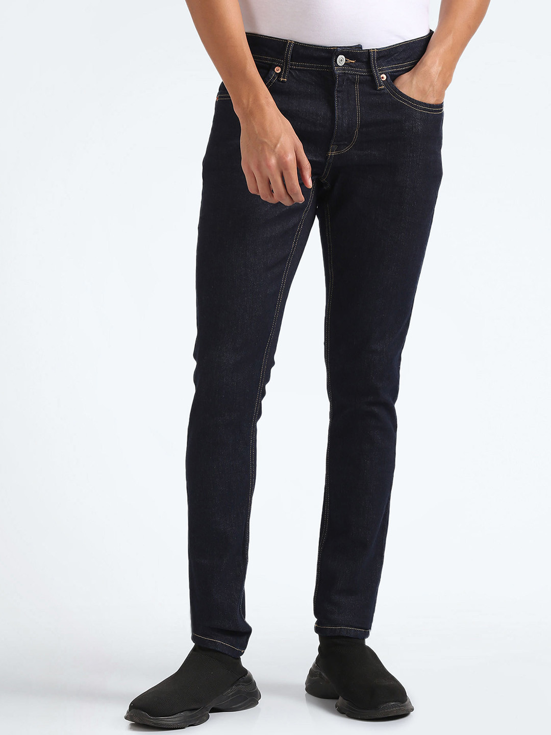 Buy Flying Machine Men Slim Fit Mid Rise Clean Look Stretchable Jeans ...