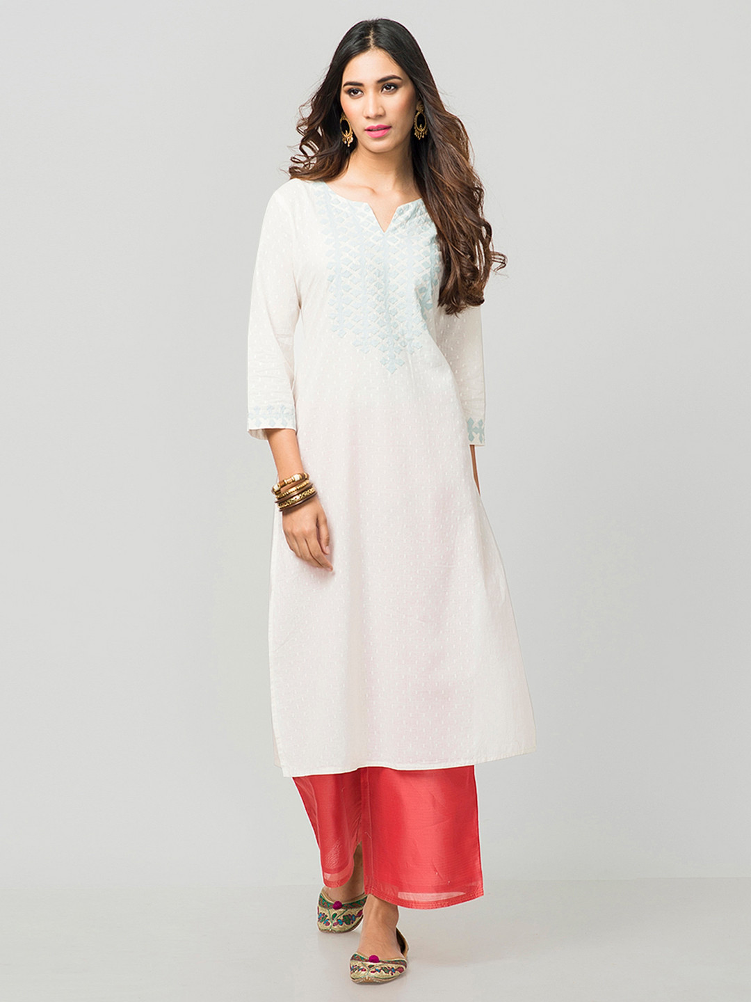 Buy Fabindia Women White Yoke Design Straight Kurta With Appliques ...