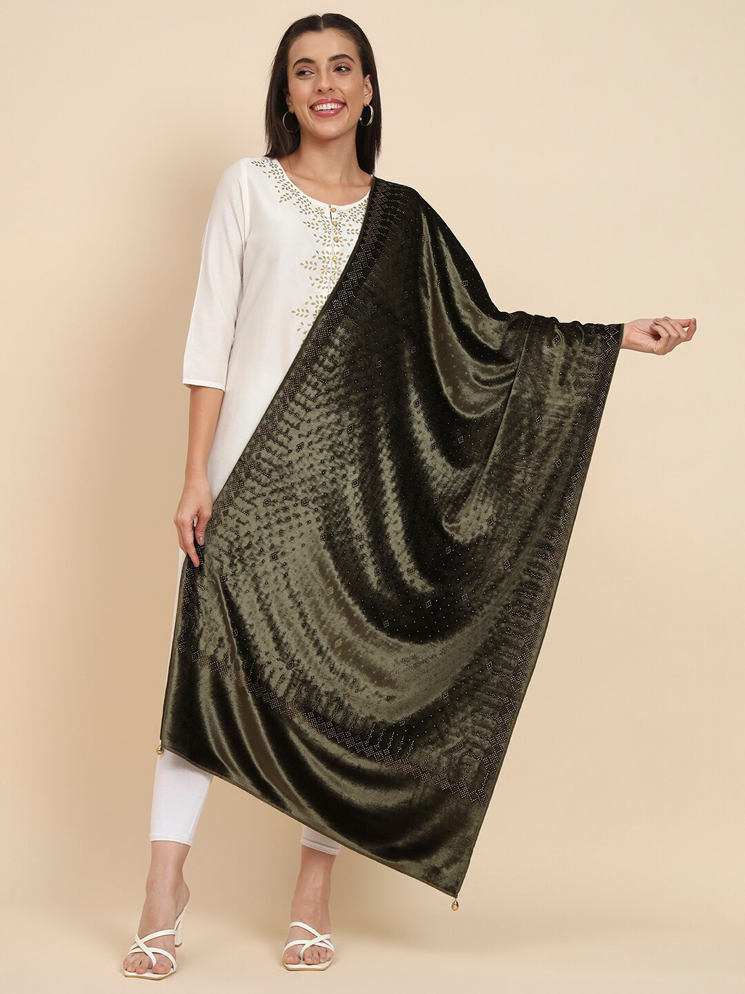 Buy Pashmoda Embellished Velvet Stole - Stoles for Women 25276004 | Myntra