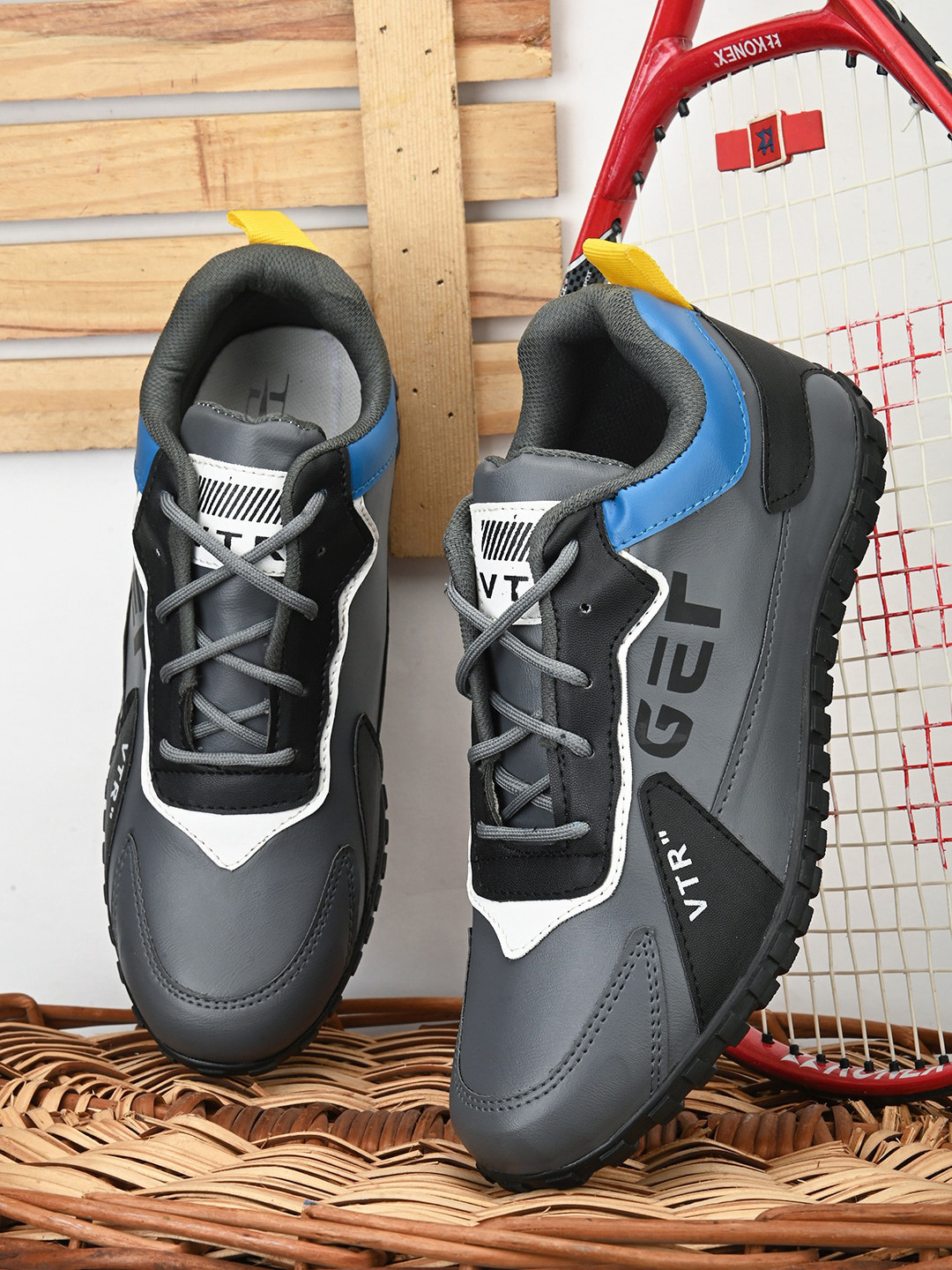 Buy Bollero Men Colourblocked Lightweight Sneakers - Casual Shoes for ...