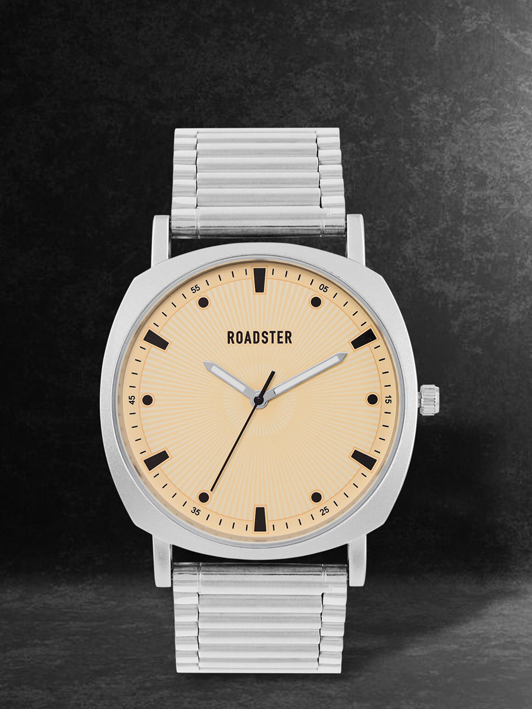 Buy Roadster Men Metal Bracelet Strap Analogue Watch RD_SS23_6C ...