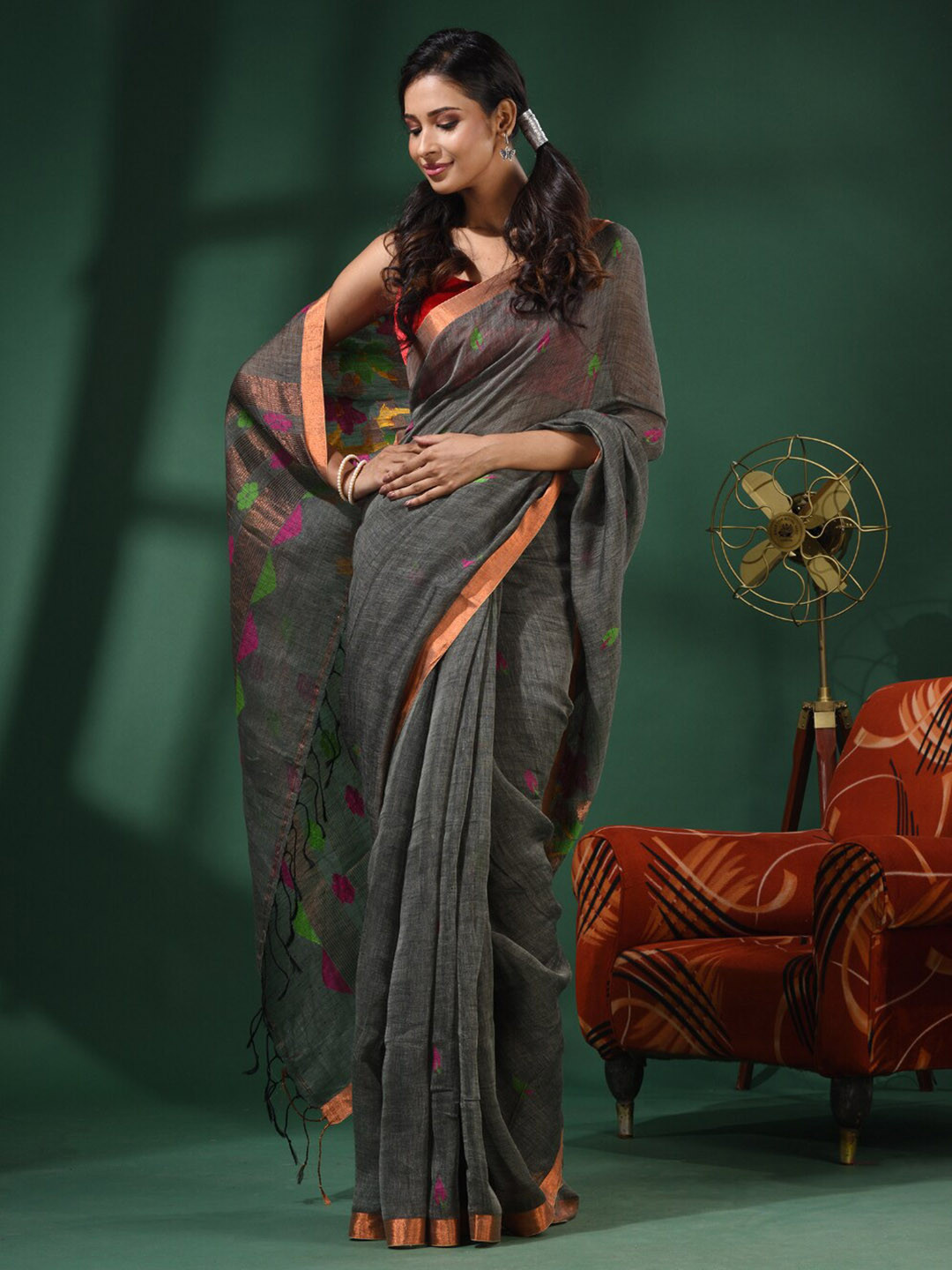 Buy Charukriti Woven Design Zari Pure Linen Saree - Sarees for Women 25404082 | Myntra