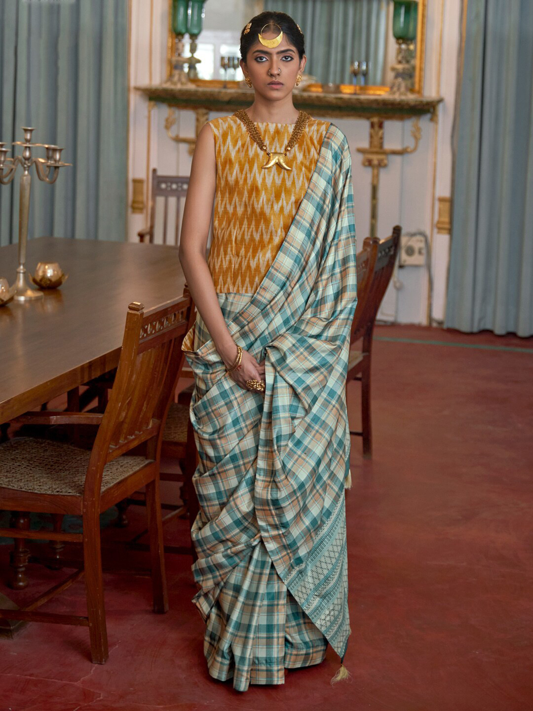 Buy Saree Mall Checked Sarees - Sarees for Women 25499214 | Myntra