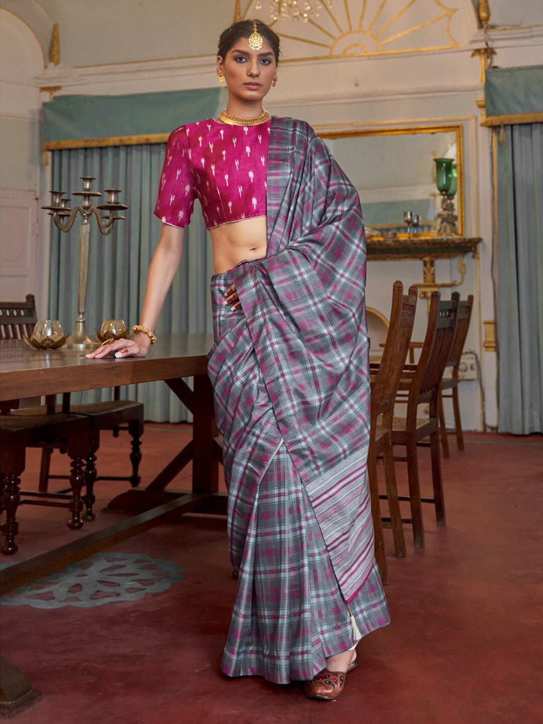 Buy Saree Mall Checked Sarees - Sarees for Women 25499236 | Myntra