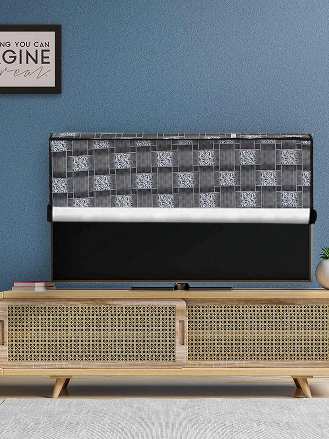 Buy DREAM CARE Grey Transparent & Printed Flap 32 Inch Waterproof LED ...