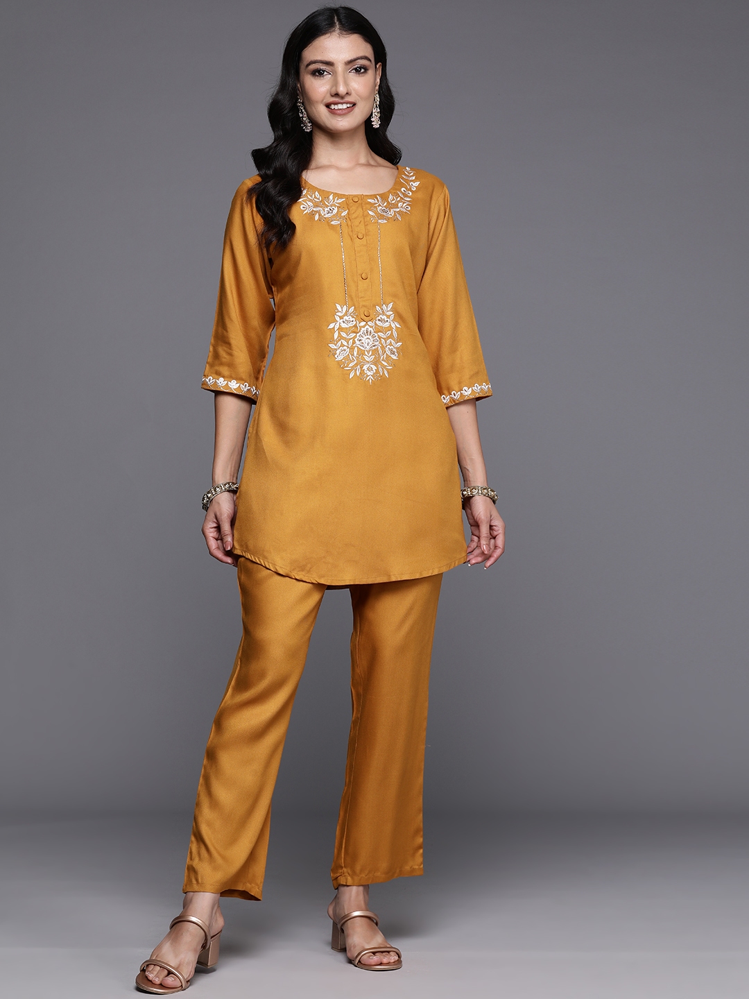 Buy Libas Women Floral Yoke Design Embroidered Pashima Tunic With