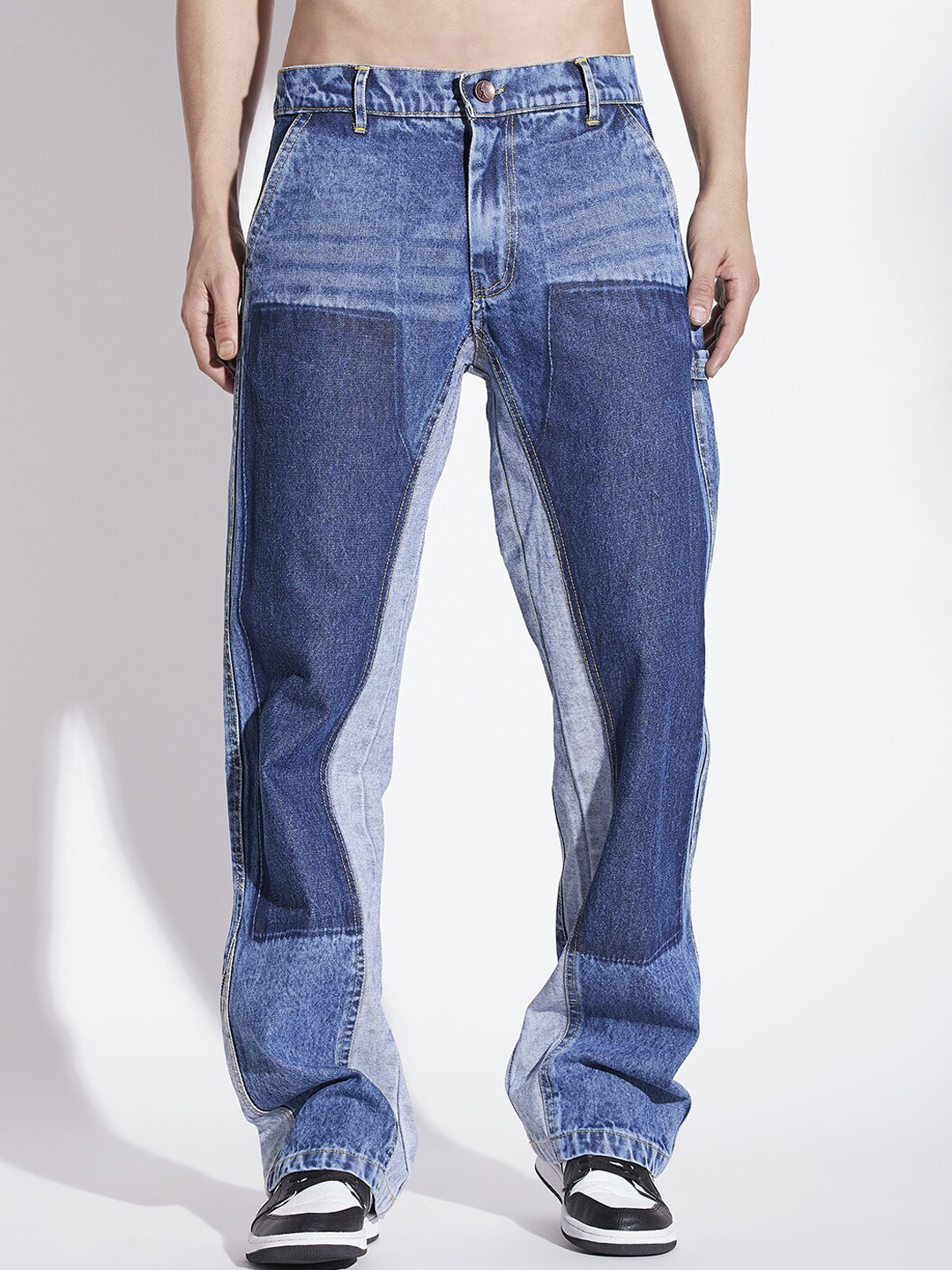 Buy FUGAZEE Men Blue Loose Flared Mid Rise Clean Look Stretchable Jeans ...