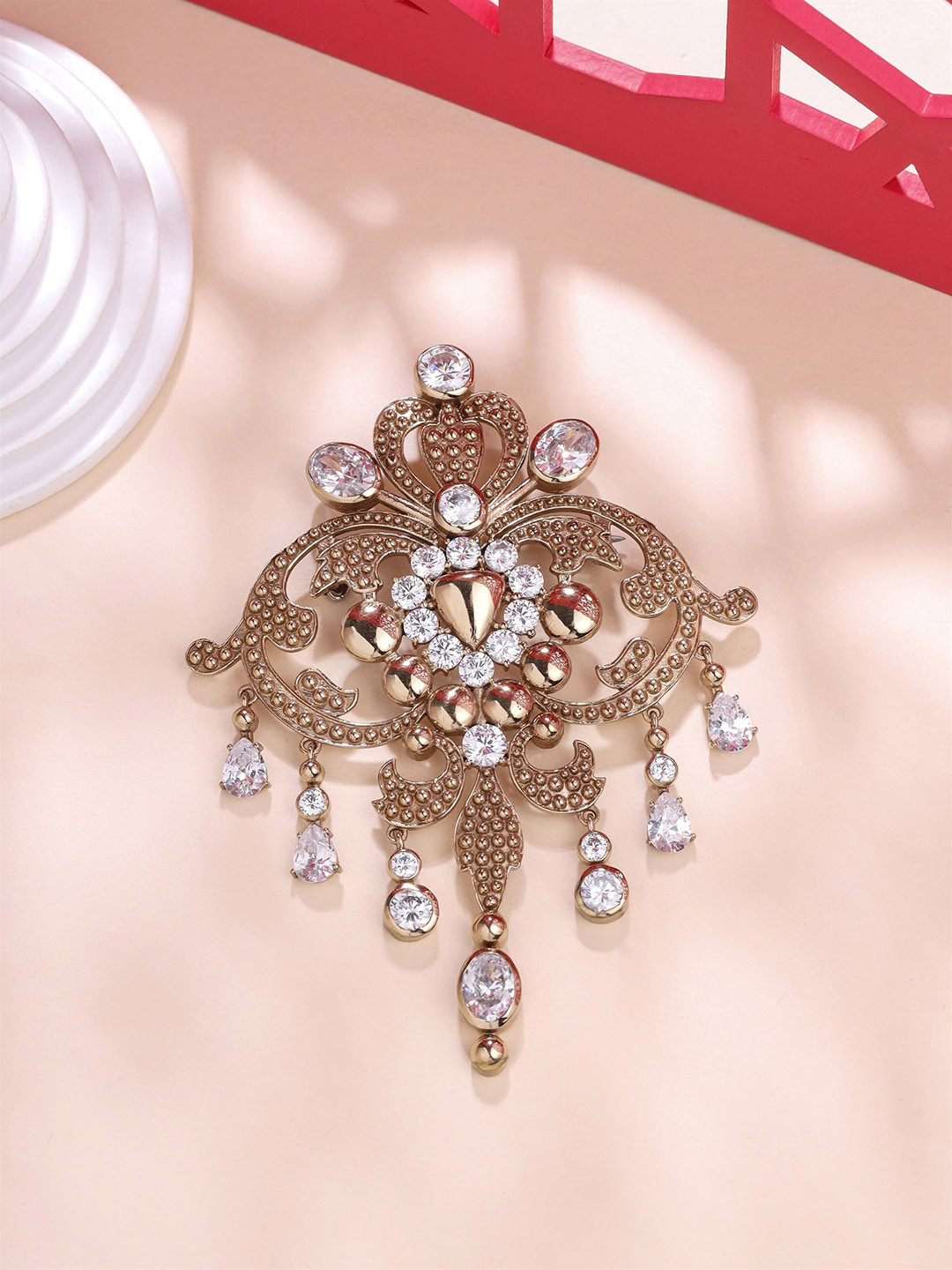 Buy COSA NOSTRAA Men Brass Playful Charm Victorian Vogue Brooch ...