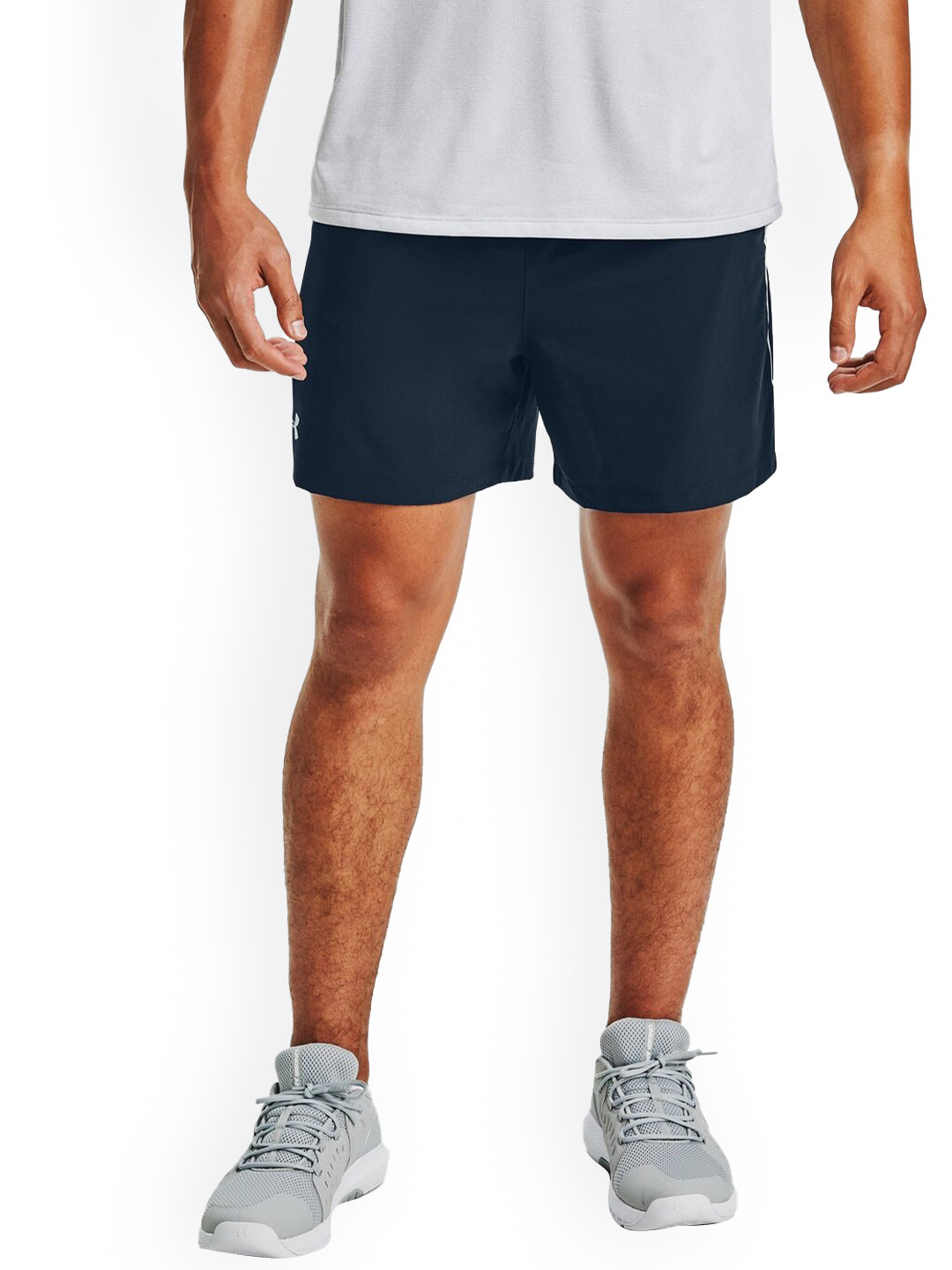 Buy UNDER ARMOUR Qualifier WG Perf 5" Men Slim Fit Mid Rise Sports ...