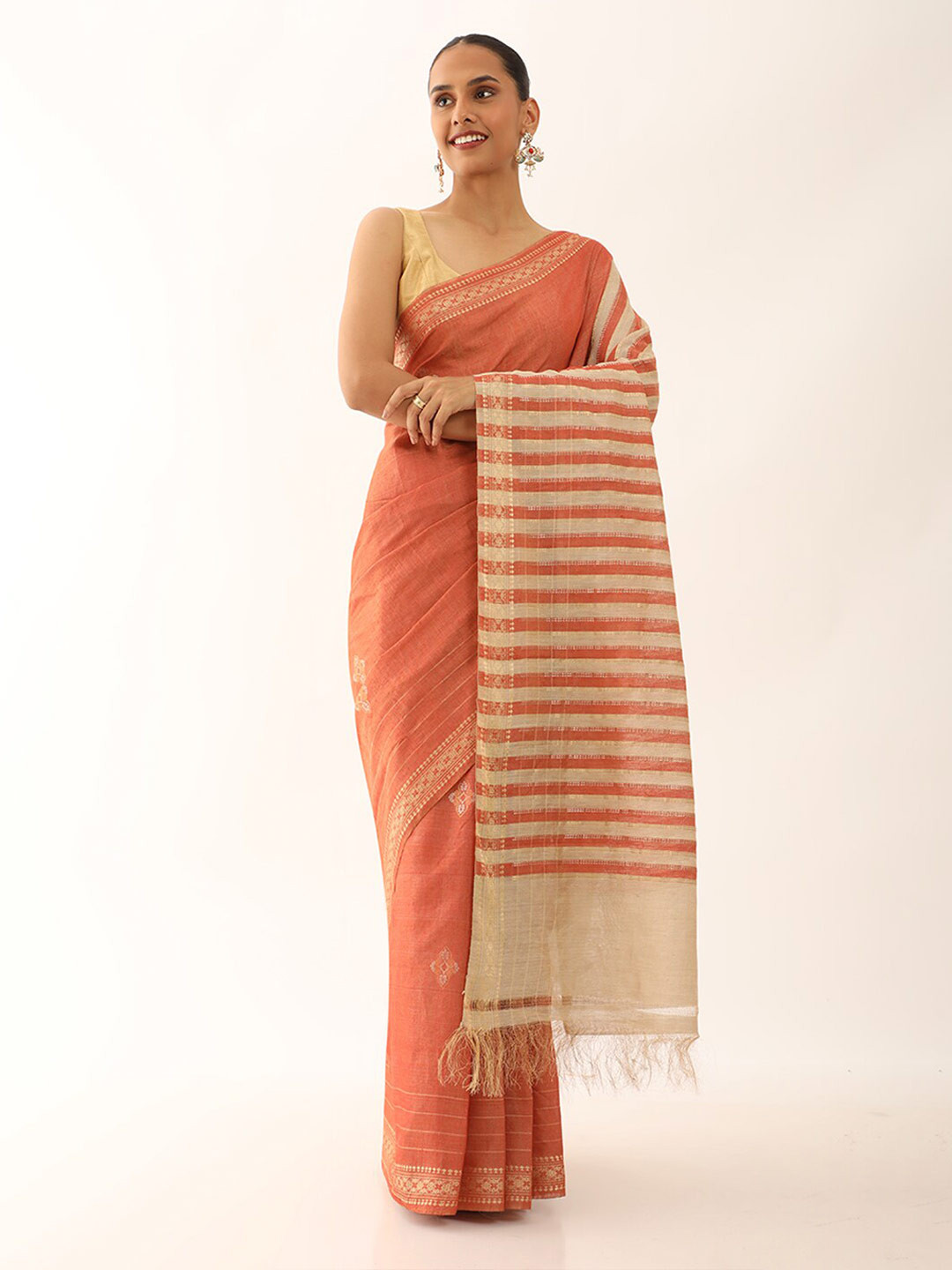 Buy Taneira Pure Silk Saree - Sarees for Women 25680738 | Myntra