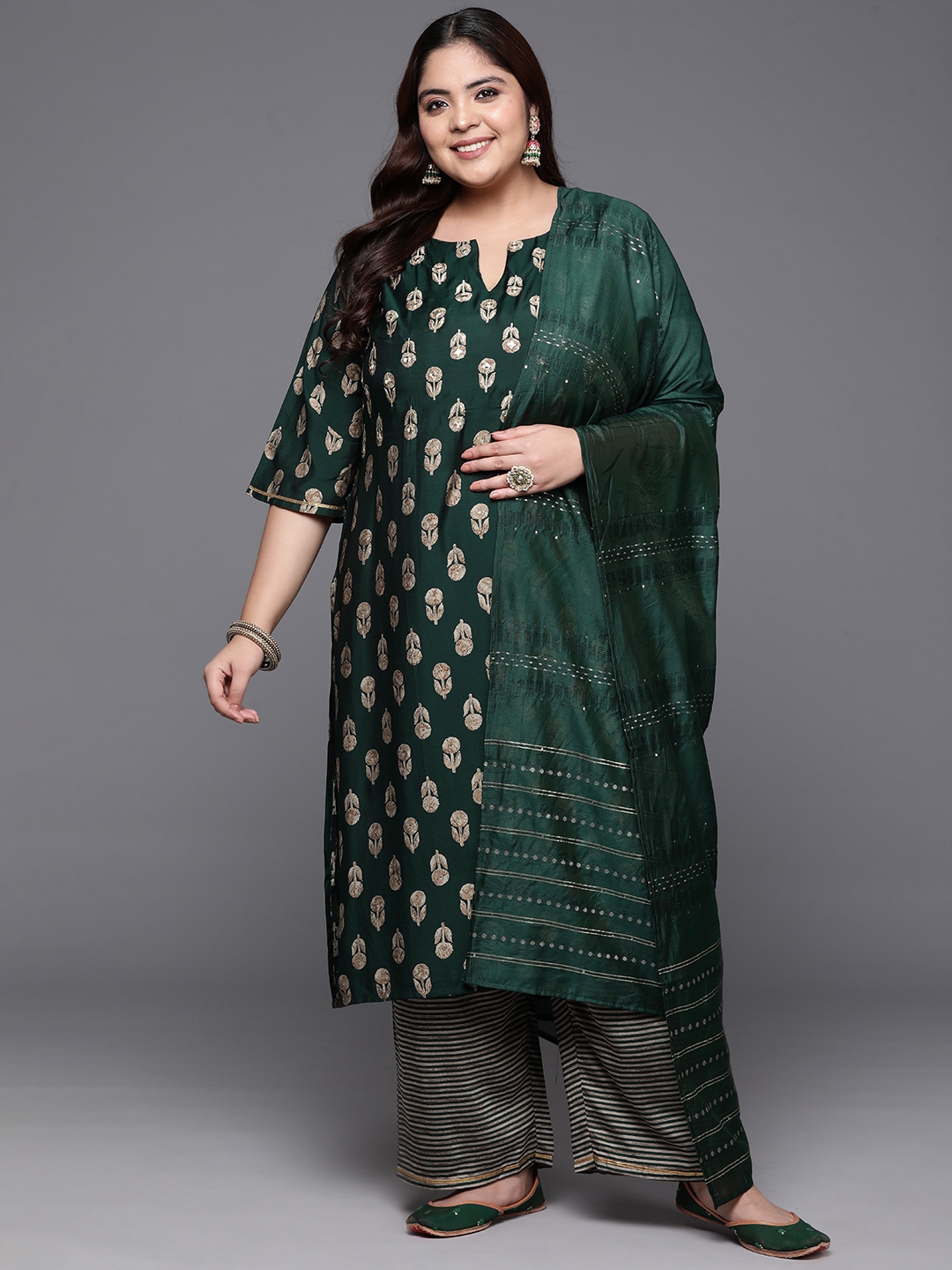 Buy Extra Love By Libas Plus Size Floral Embroidered Mirror Work Kurta