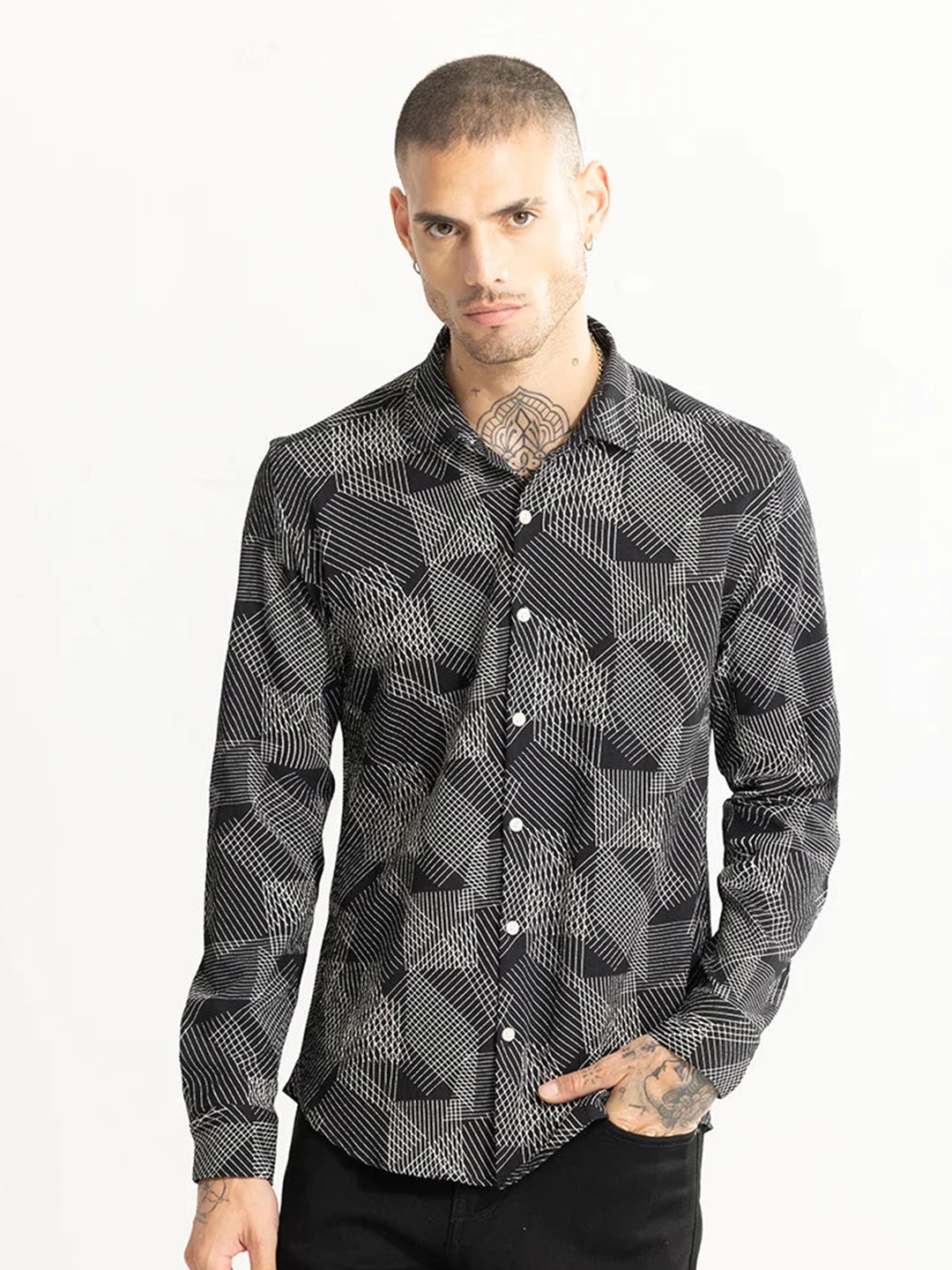 Buy Snitch Black And White Classic Slim Fit Opaque Geometric Printed