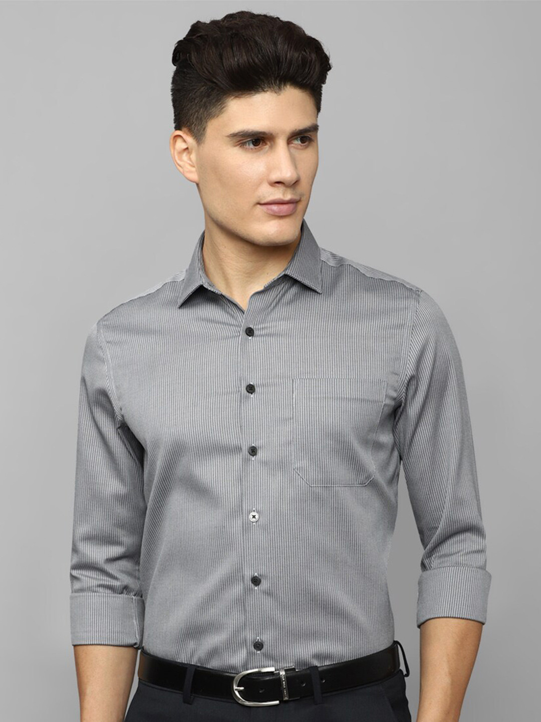Buy Louis Philippe Slim Fit Vertical Stripes Spread Collar Long Sleeves ...