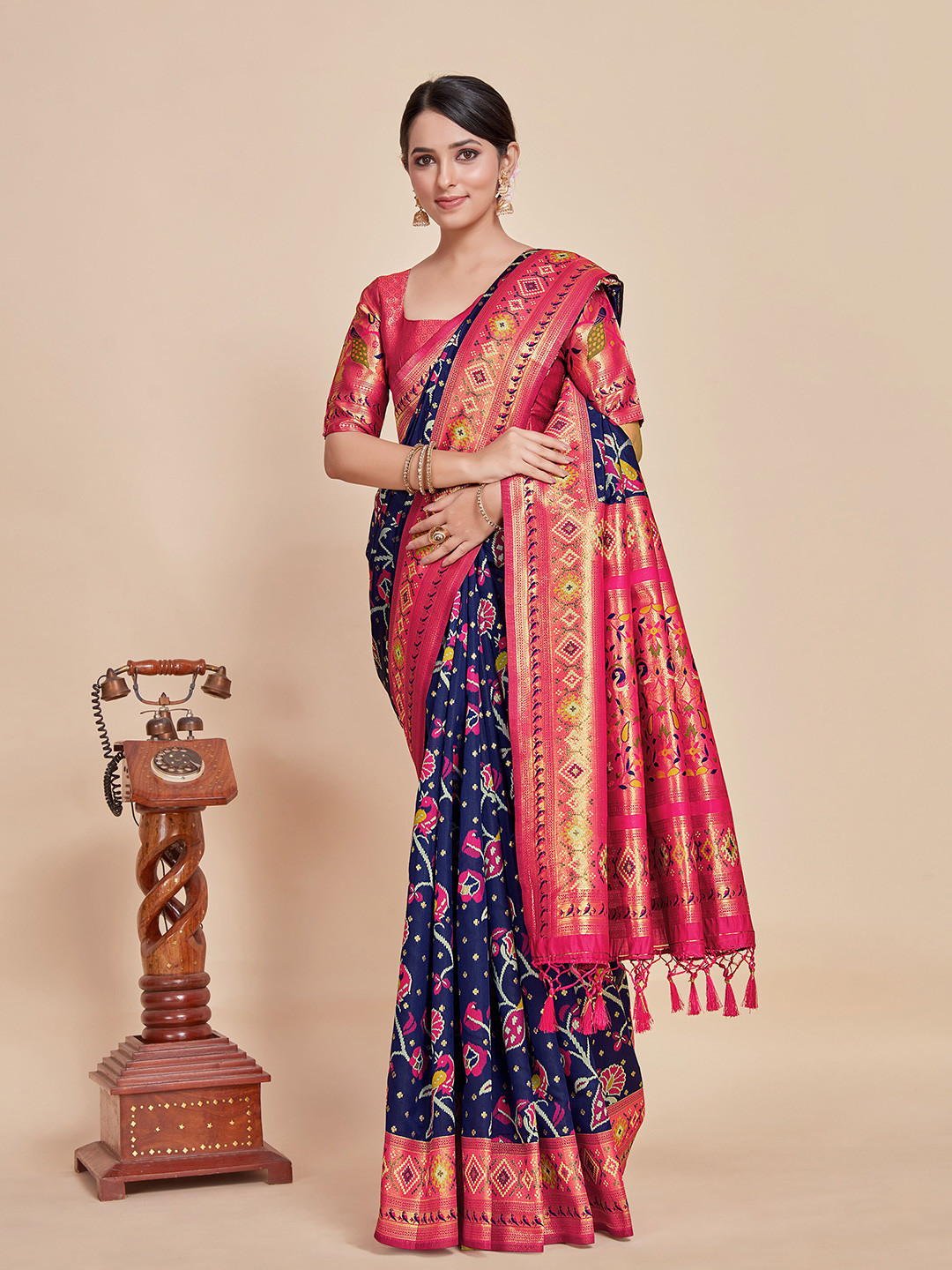 Buy MIMOSA Floral Woven Design Zari Kanjeevaram Saree - Sarees for ...