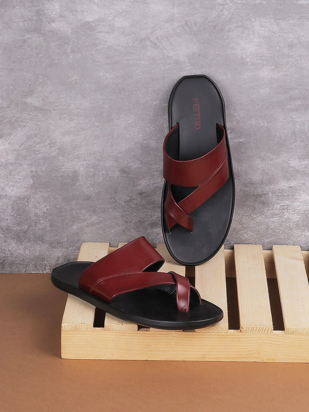 Buy Metro Men Leather One Toe Comfort Sandals - Sandals for Men ...