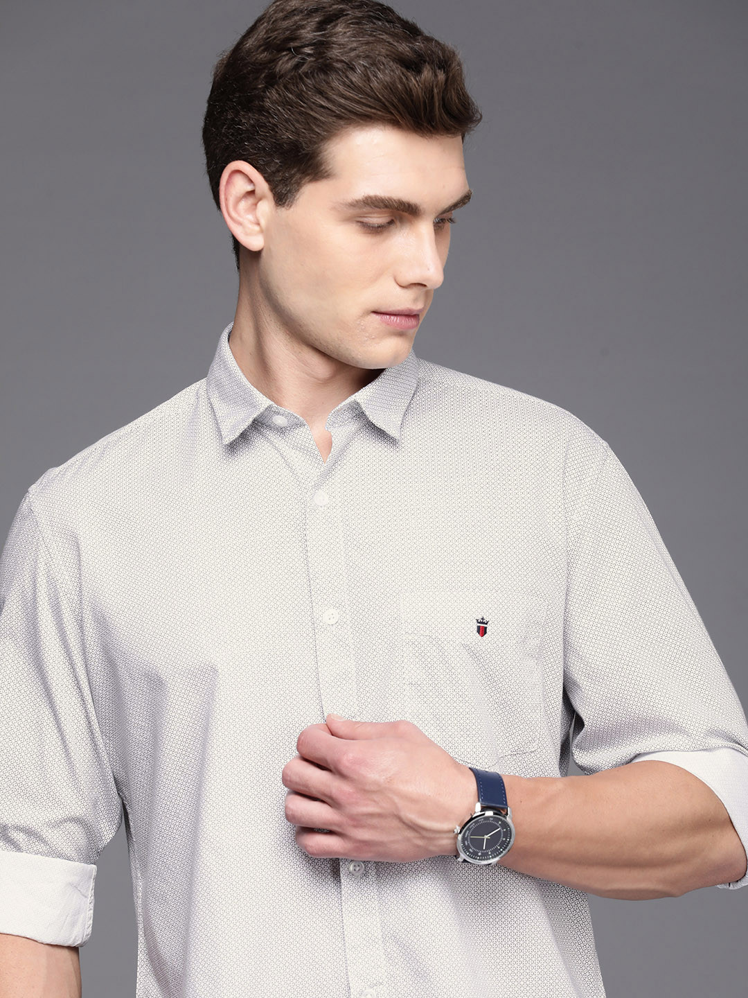 Buy Louis Philippe Sport Slim Fit Geometric Printed Pure Cotton Casual ...