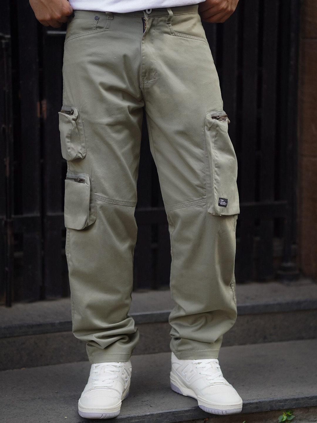 Buy Powerlook Men Green Loose Fit Pure Cotton Cargo - Trousers for Men ...