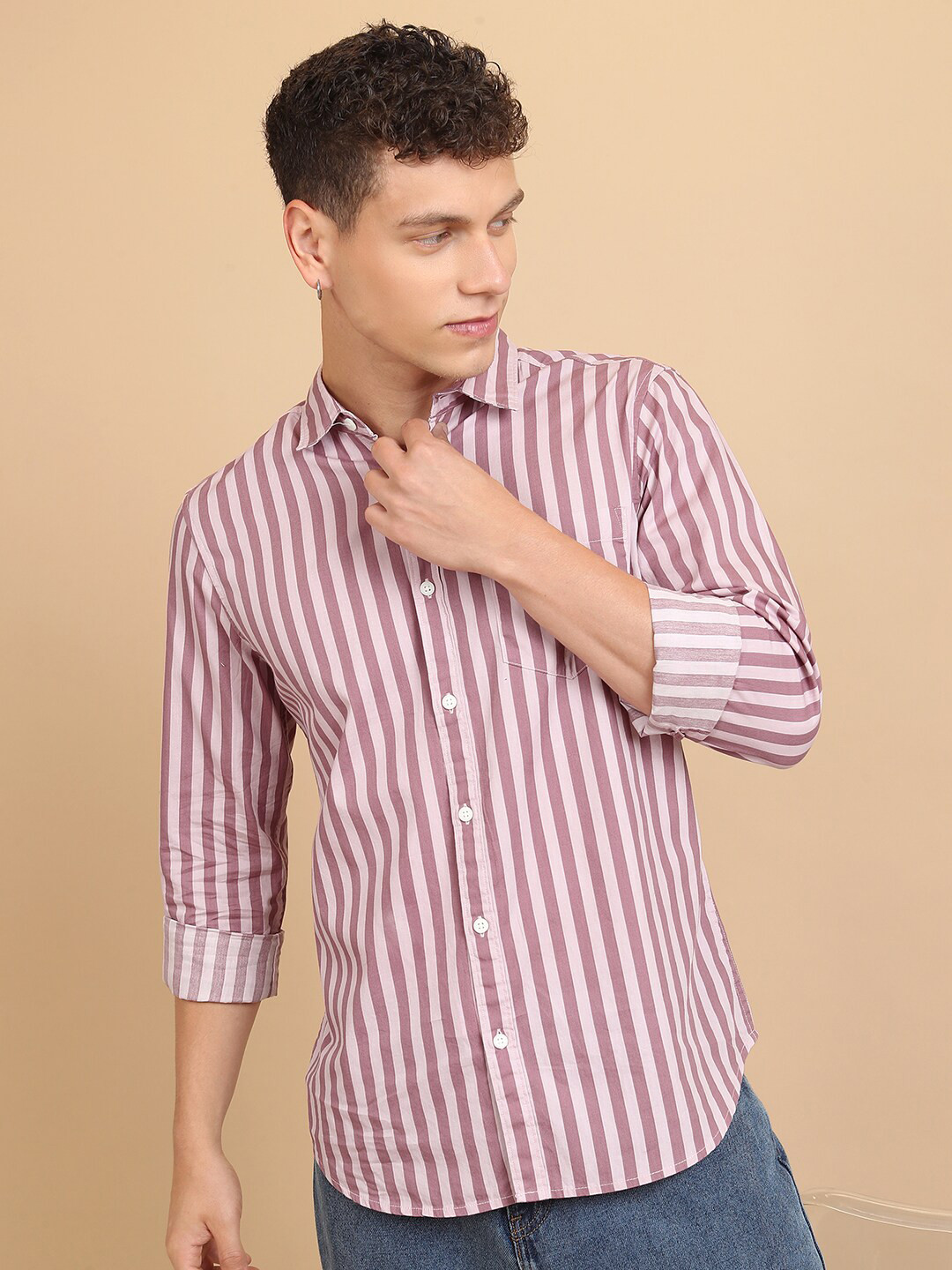 Buy HIGHLANDER Pink & White Slim Fit Vertical Striped Cotton Casual ...