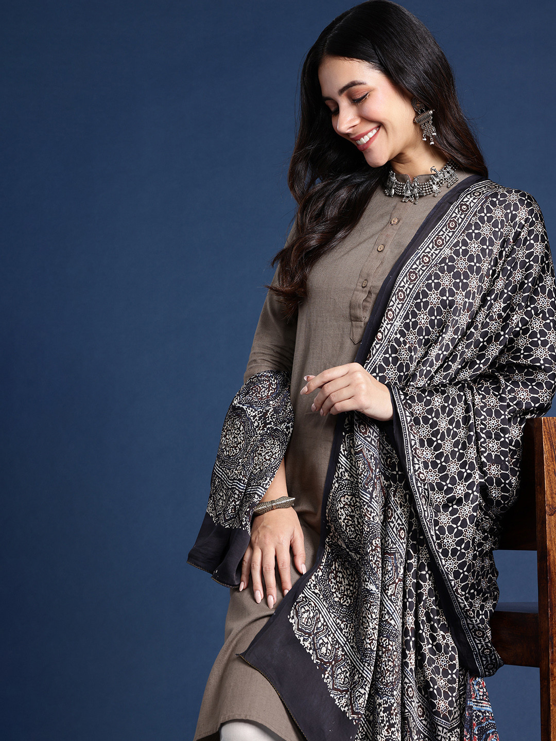 Buy Taavi Ethnic Motifs Printed Block Print Dupatta - Dupatta for Women ...