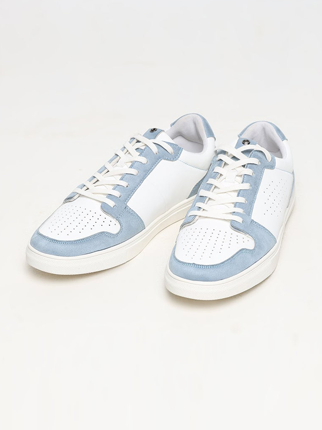 Buy Snitch Men White & Blue Colourblocked Suede Sneakers - Casual Shoes ...