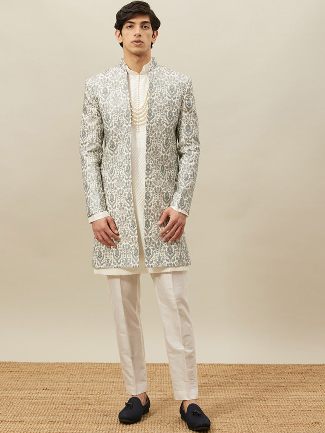 Buy Twamev Self Design Sherwani Set - Sherwani for Men 26025452 | Myntra