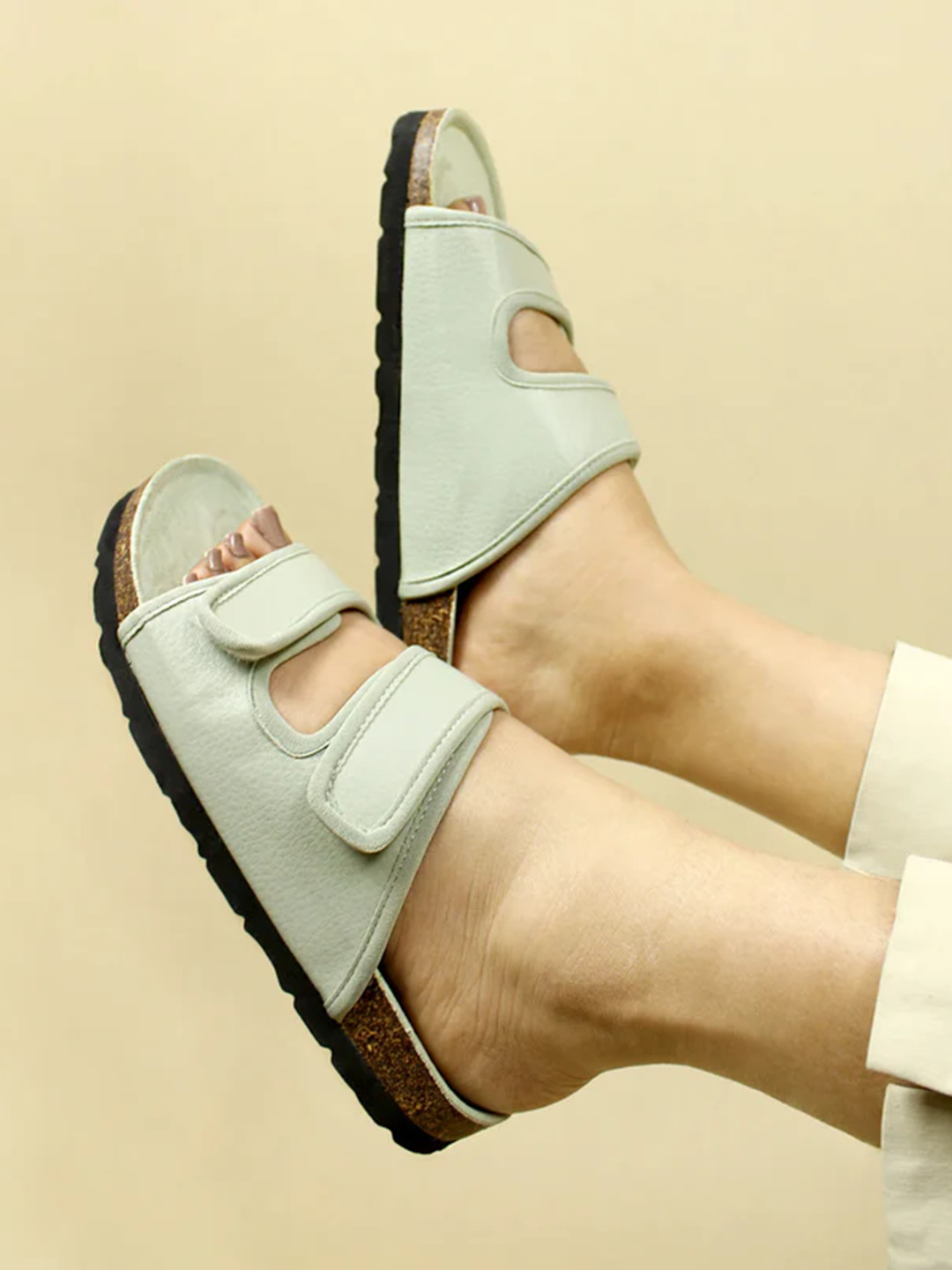 Buy NoStrain Women Parallel Cork - Flats for Women 26033526 | Myntra