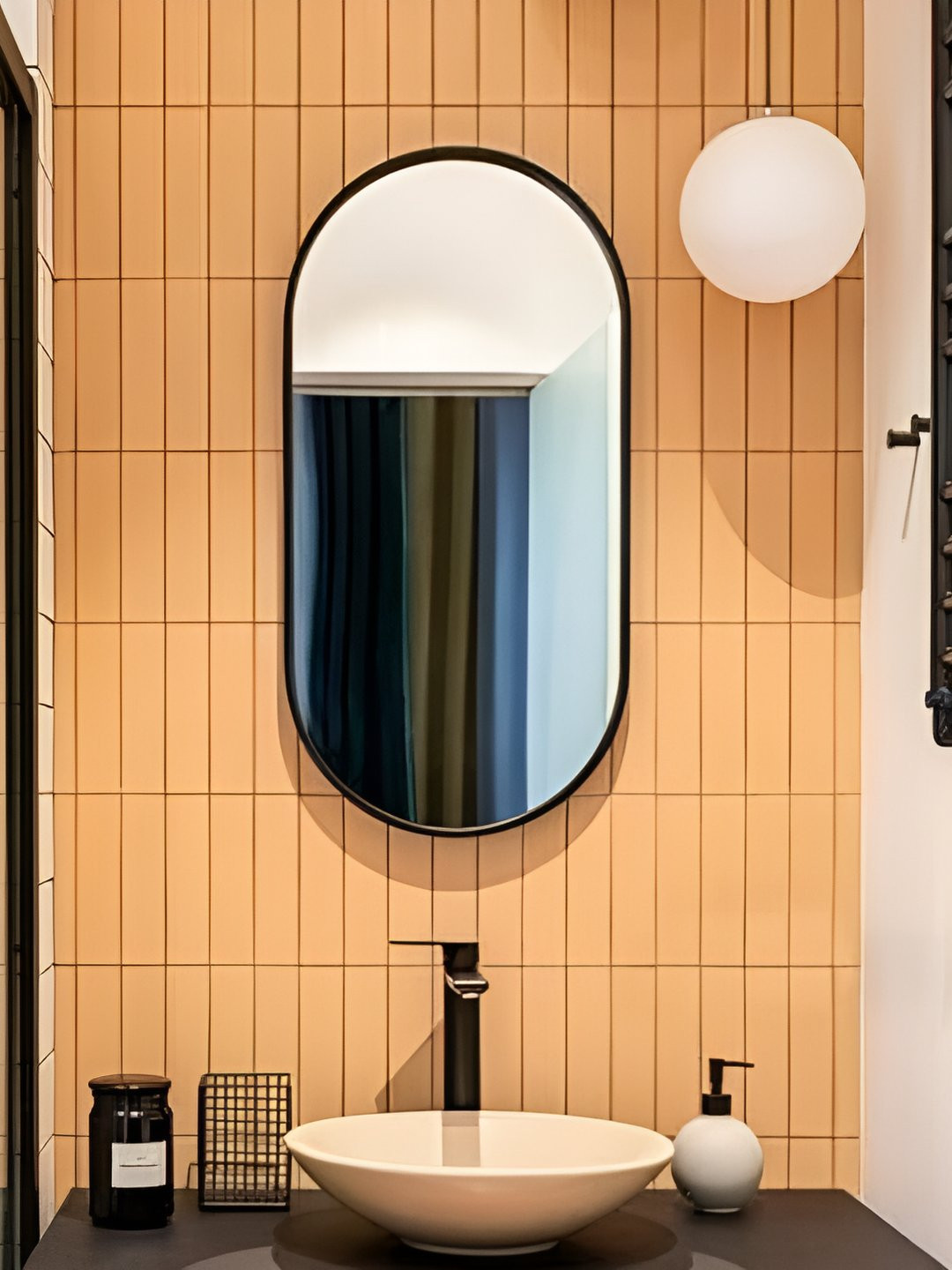 Buy CasaGold Black Oval Shaped Oblong Mirror - Mirrors for Unisex ...