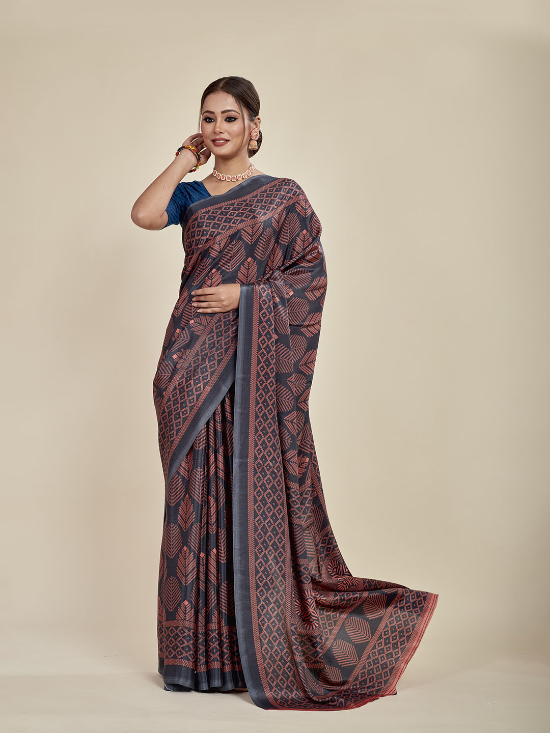 Buy MAHALASA Geometric Printed Saree - Sarees for Women 26114354 | Myntra