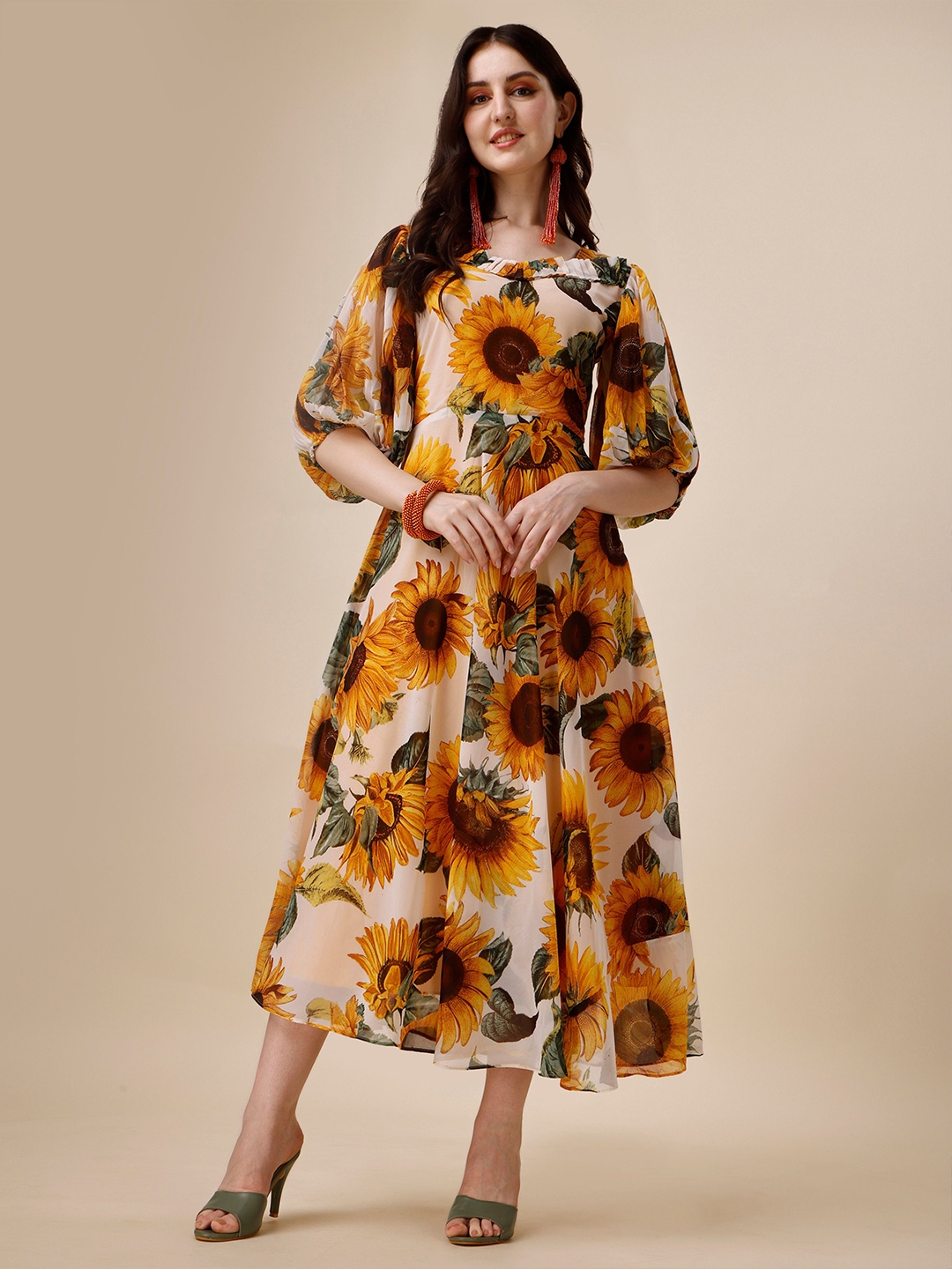 Buy Kalini Floral Printed Sweetheart Neck Bishop Sleeve Georgette Fit