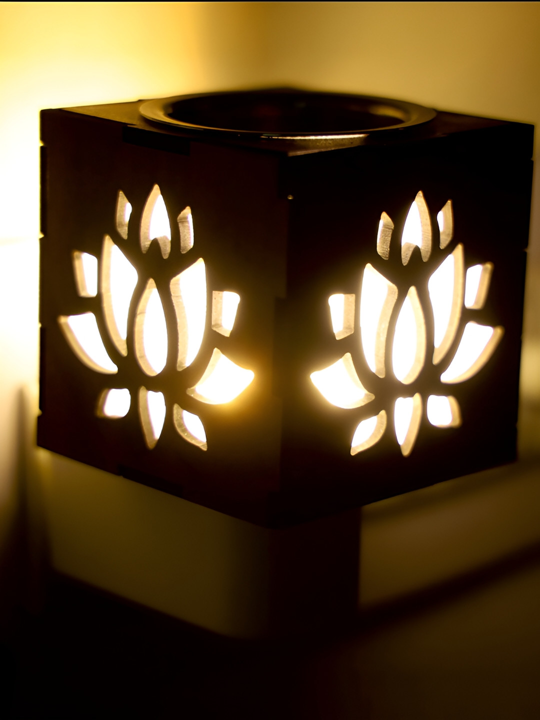 Buy Gojeeva Brown & White Camphor Diffuser Glass With Switch - Aroma ...