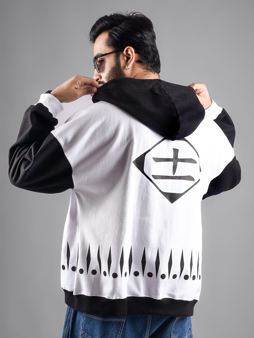 Buy COMICSENSE Bleach Anime 11th Division Captain Hooded Neck Oversized ...