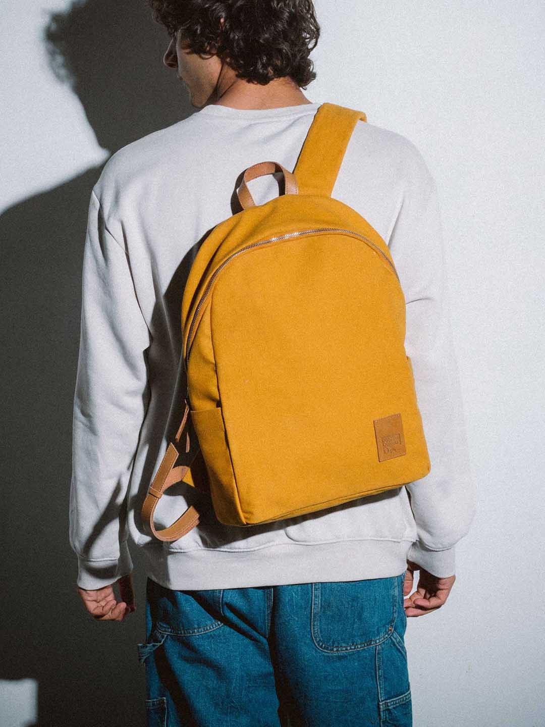 Buy DailyObjects Unisex Pedal Daypack Backpack With Compression Straps ...