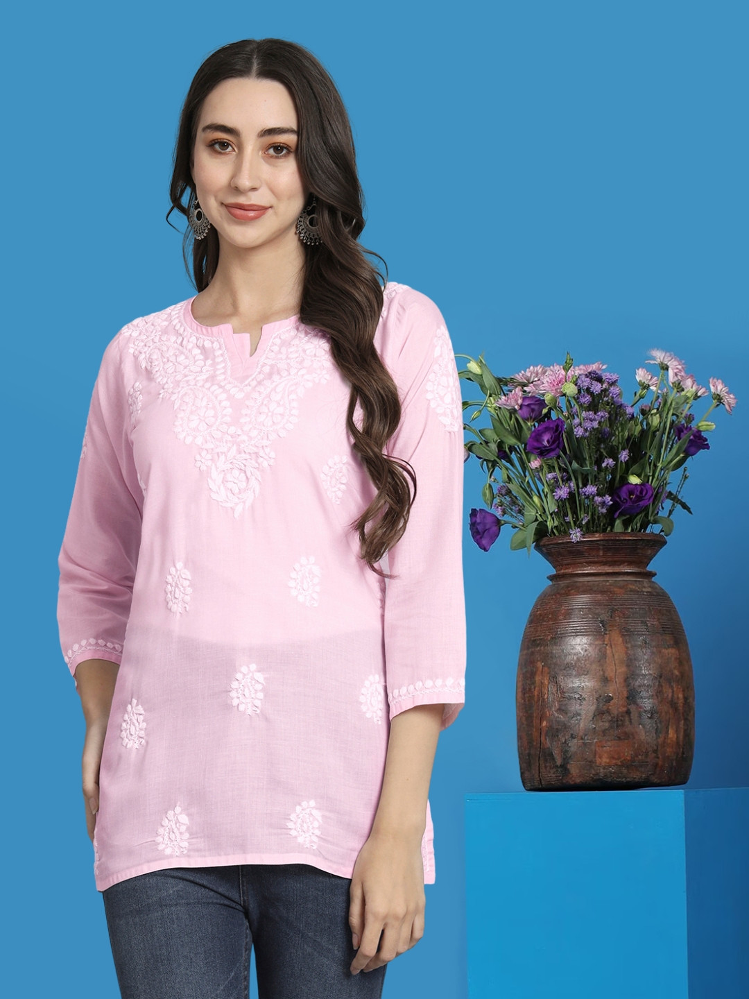 Buy PARAMOUNT CHIKAN Women Embroidered Lucknowi Chikankari Cotton Kurti ...