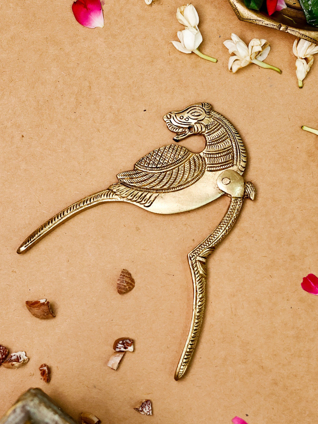 Buy The Advitya Yali Nut Cutter - Knife for Unisex 26304882 | Myntra