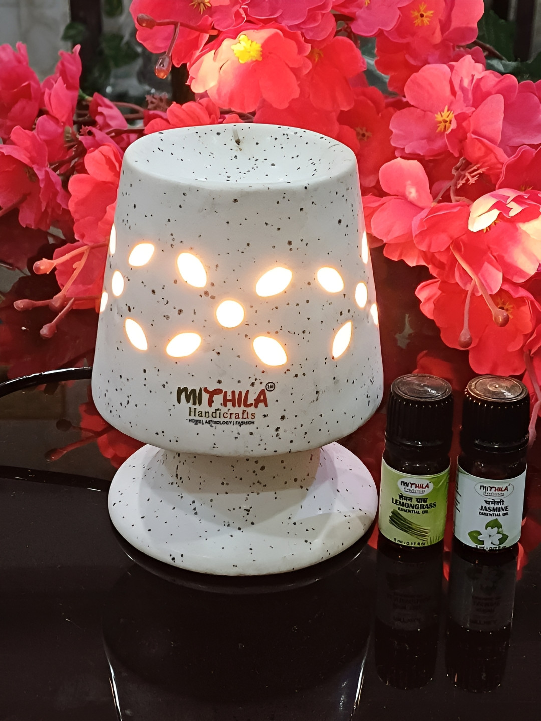 Buy MITHILA Handicrafts Electric Ceramic Lamp Diffuser With Aroma Oil ...
