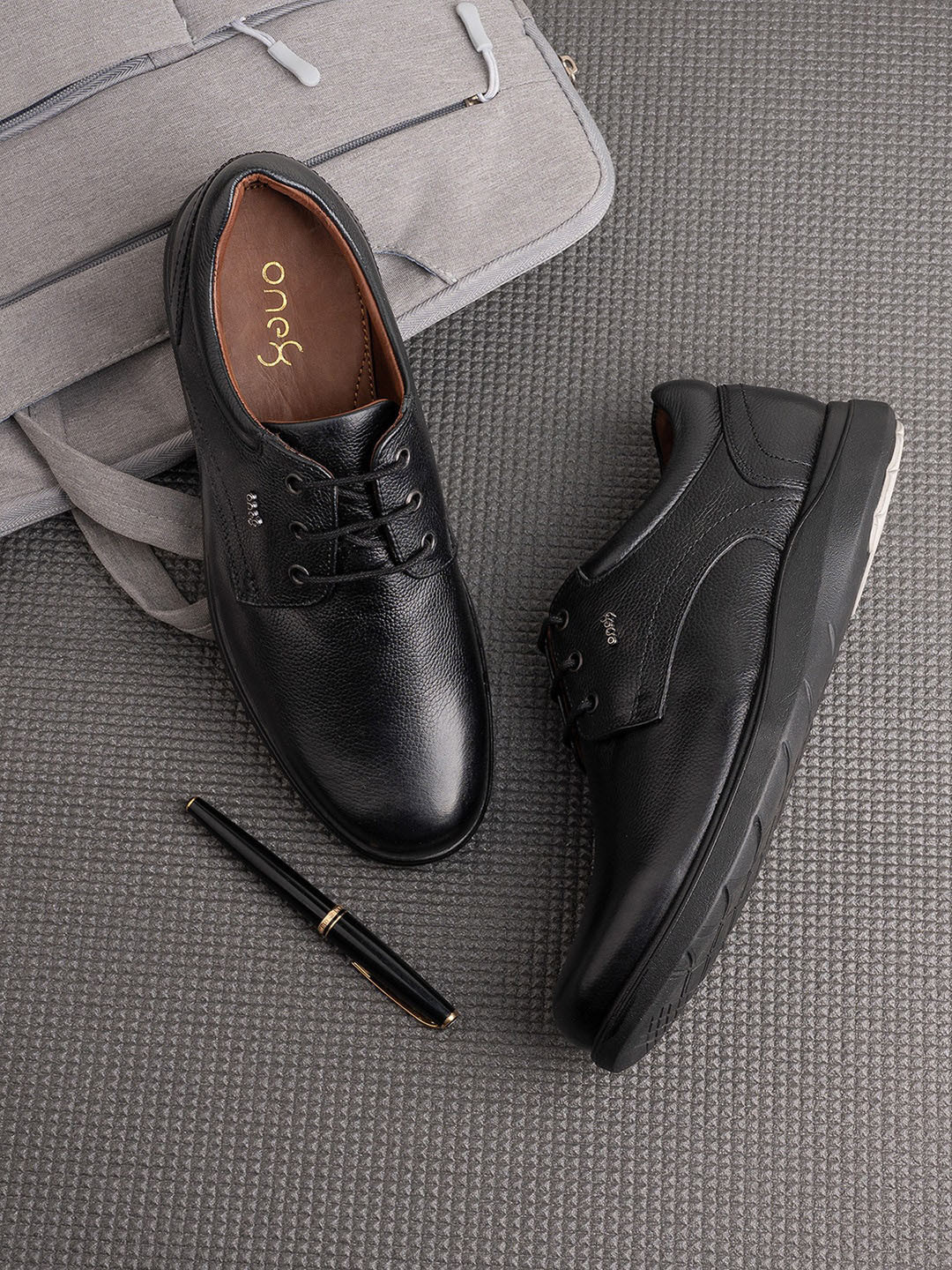 Buy One8 Select By Virat Kohli Men Lightweight Premium Leather Formal ...