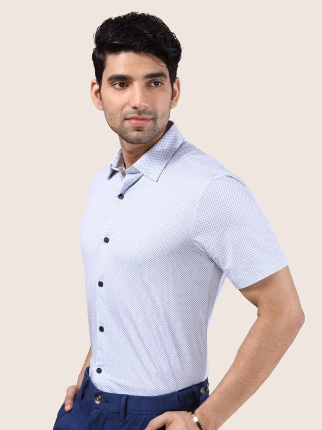 Buy Melvin Jones Comfort Slim Fit Textured Self Design Knitted Weave ...