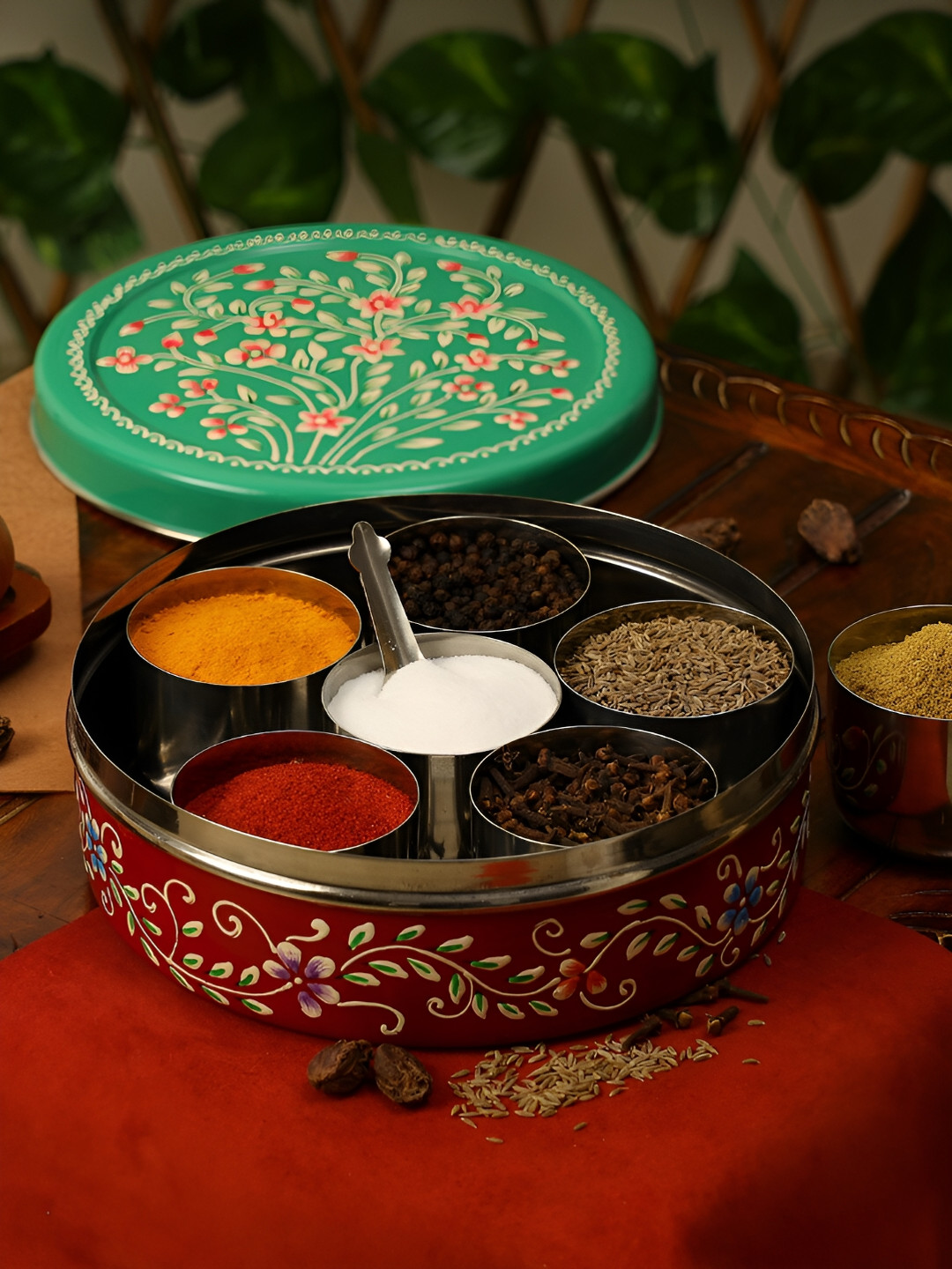 Buy THE COCOTIER Artisan Spice Treasure Red & Green Stainless Steel ...