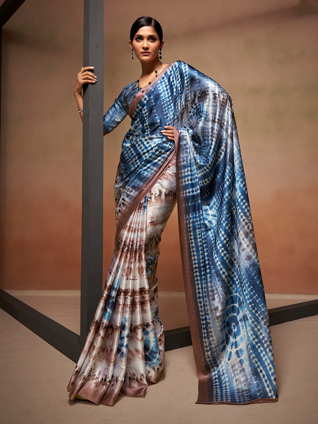 Buy Elora Abstract Printed Satin Saree - Sarees for Women 26538046 | Myntra