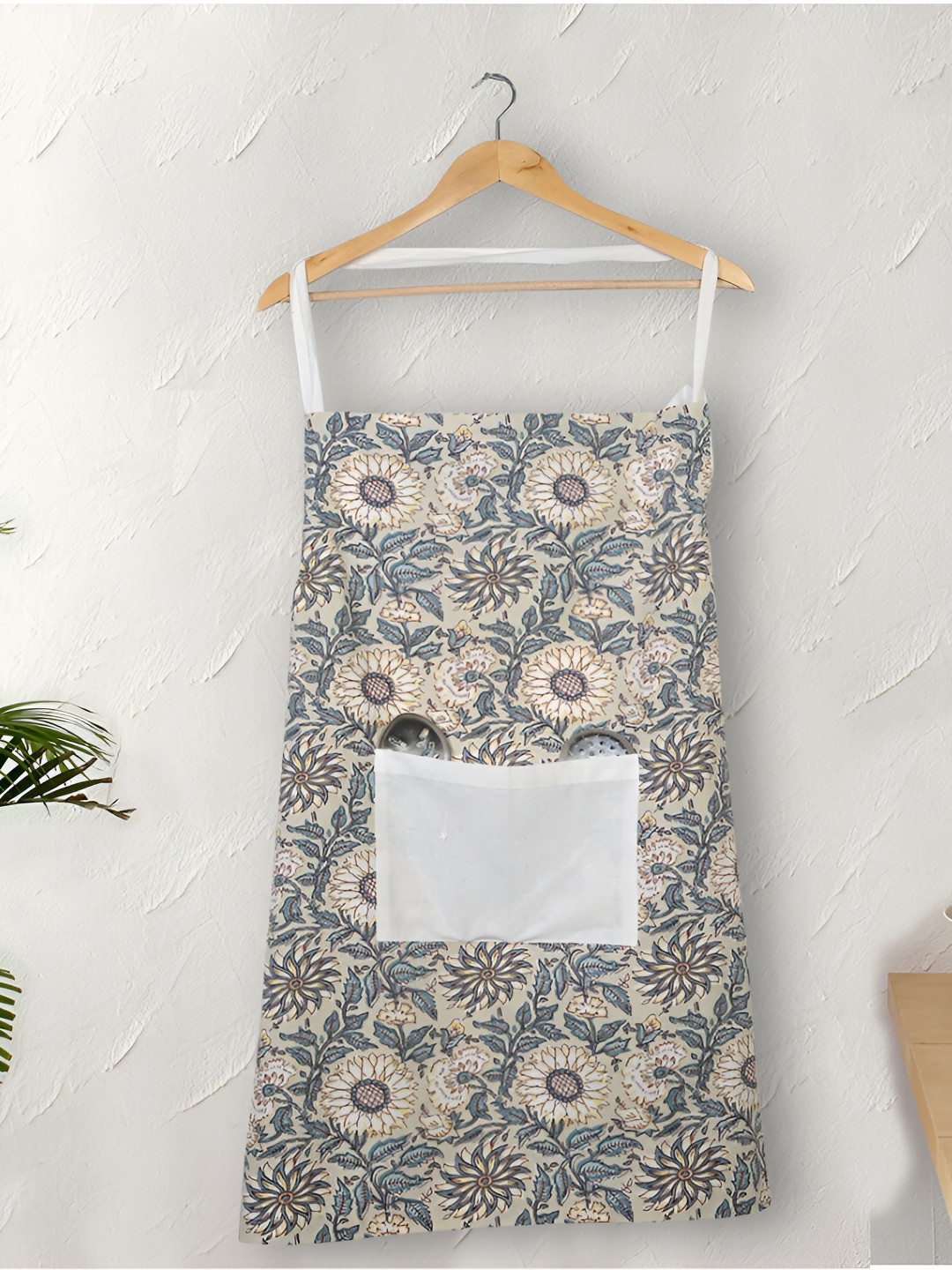 Buy Texstylers Beige Blue Printed Cotton Aprons - Aprons for Unisex ...
