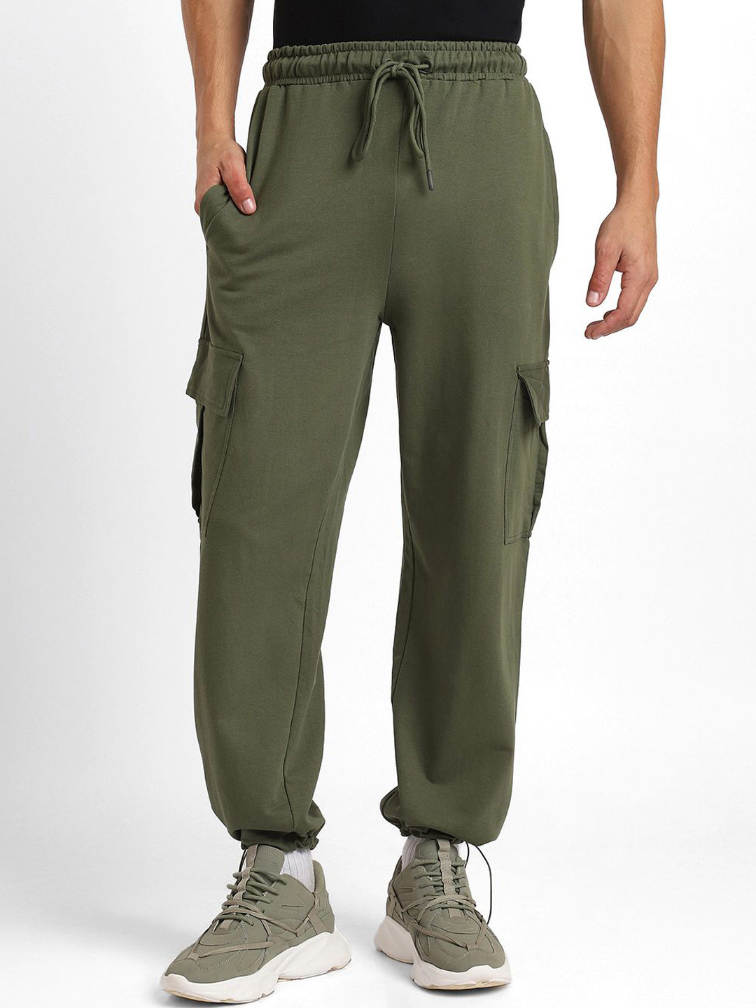 Buy NOBERO Men Onyx Oversized Relaxed Fit Mid Rise Joggers With Utility ...