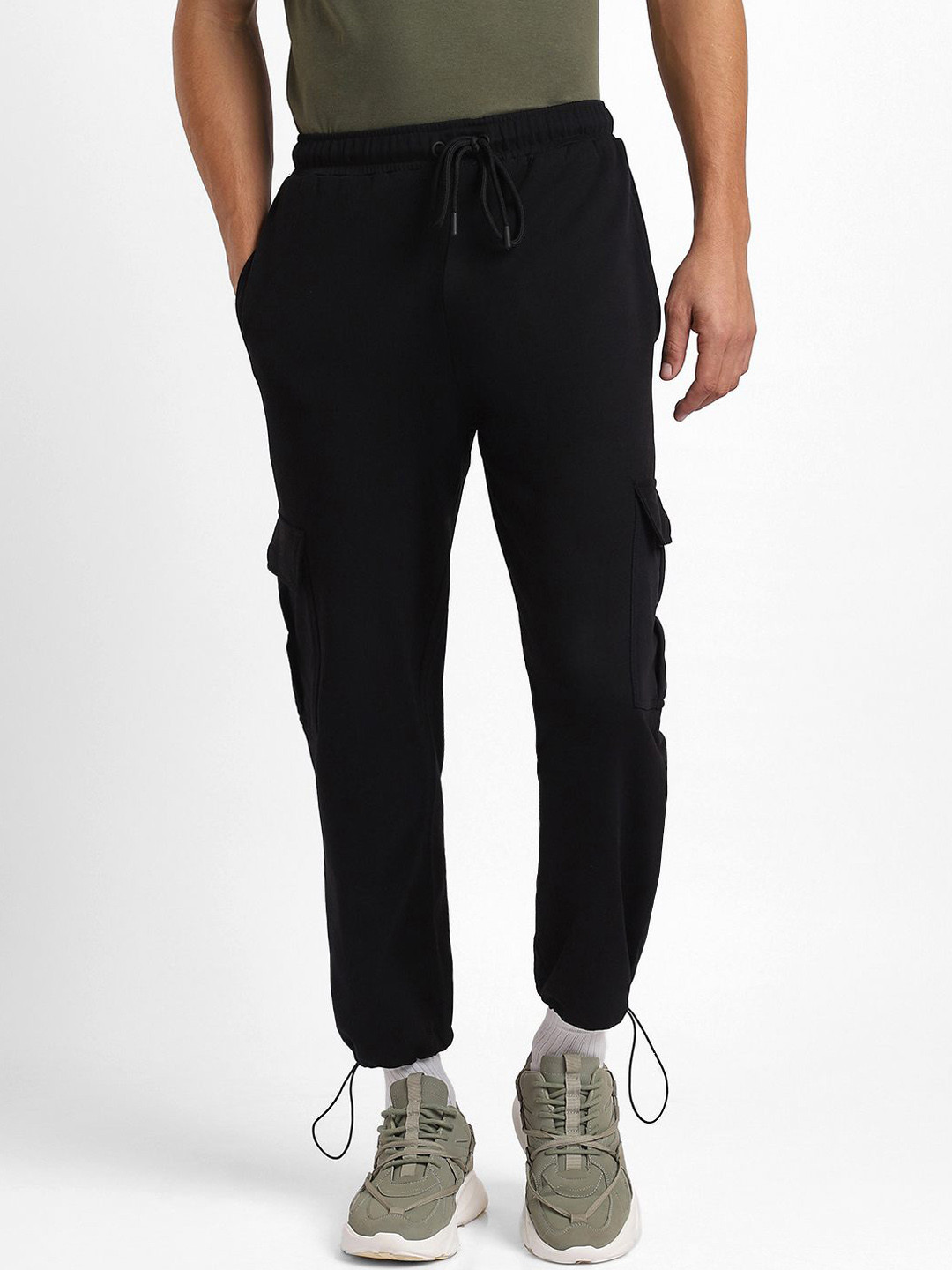 Buy NOBERO Men Onyx Oversized Relaxed Fit Mid Rise Joggers With Utility ...