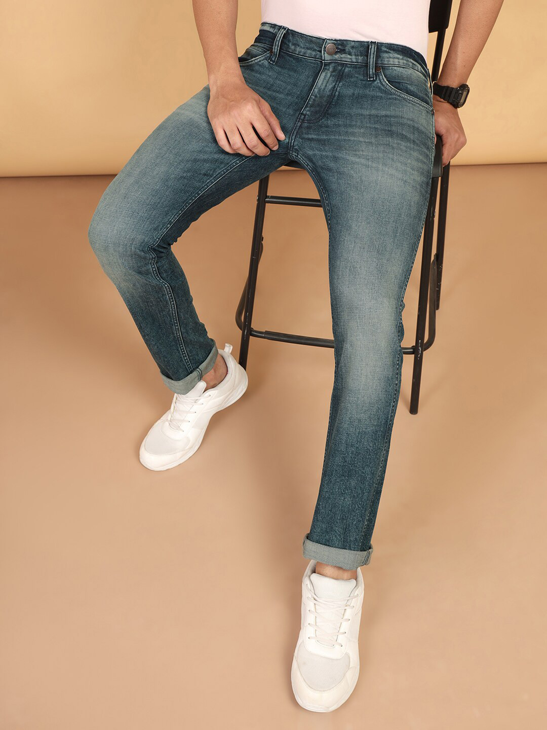 Buy Wrangler Men Skanders Slim Fit Low Rise Jeans - Jeans for Men ...