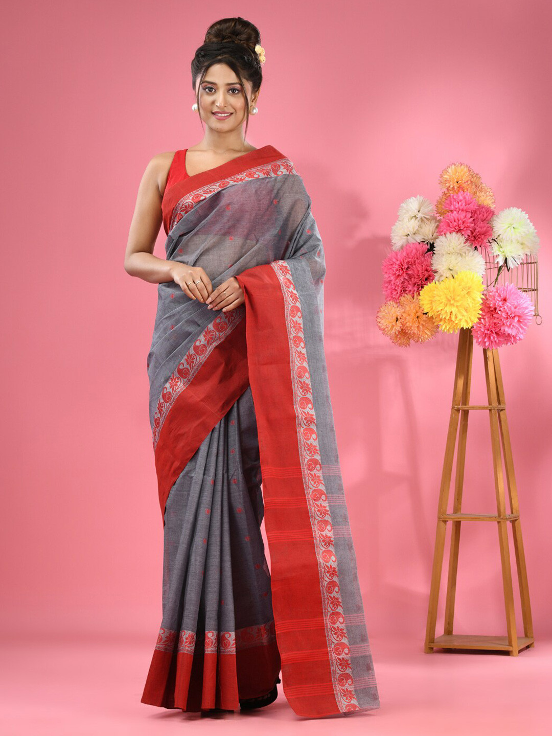 Buy Charukriti Ethnic Motifs Woven Design Pure Cotton Taant Saree ...