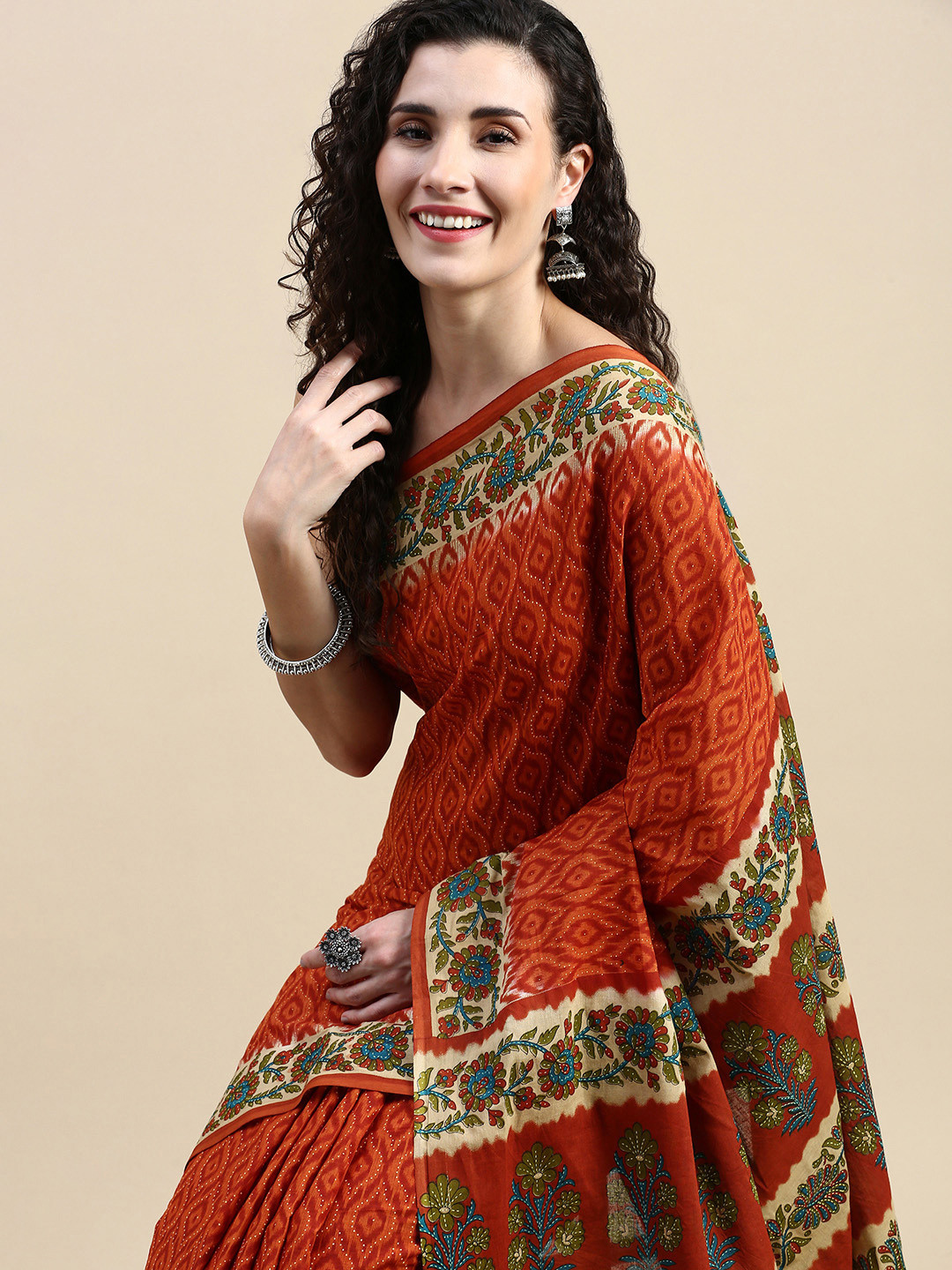 Buy SHANVIKA Ethnic Motifs Pure Cotton Saree - Sarees for Women ...