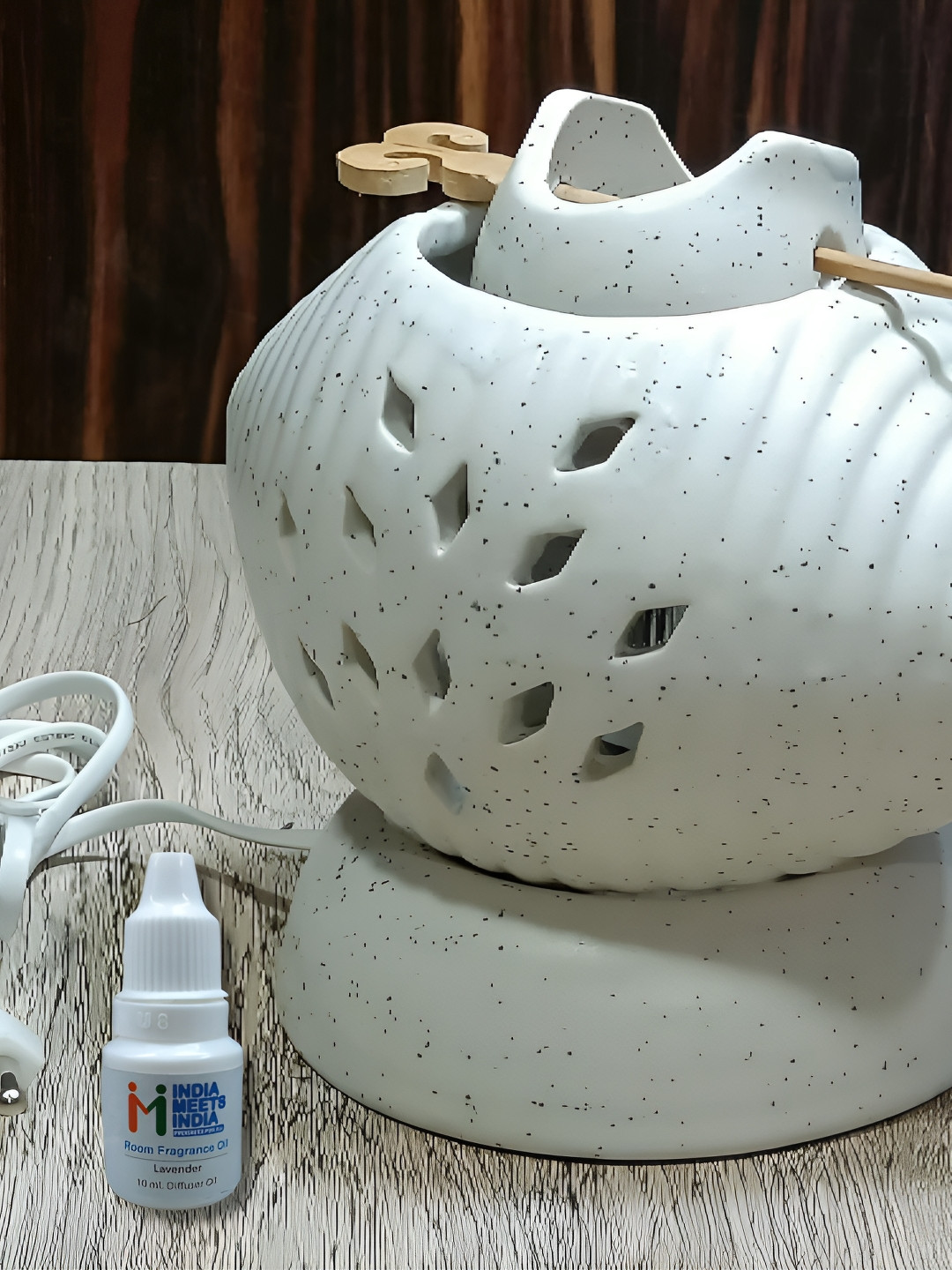 Buy INDIA MEETS INDIA White Shankh Shape Ceramic Electric Aroma ...