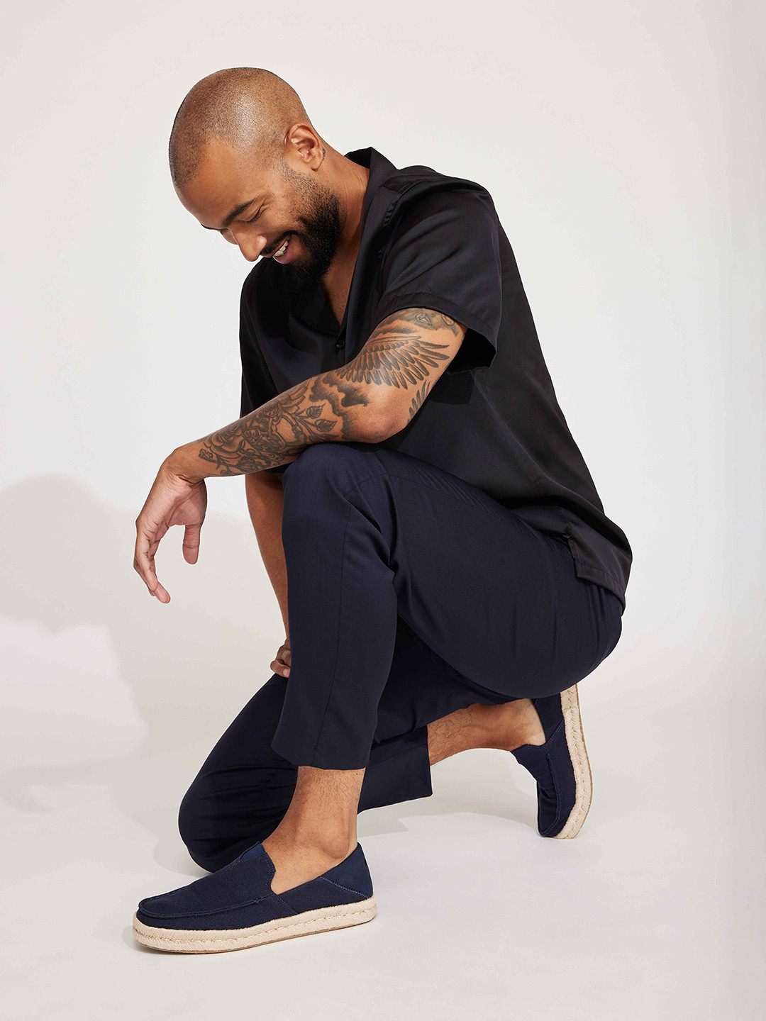 Buy TOMS Men Round Toe Comfort Insole Contrast Sole Canvas Slip On ...