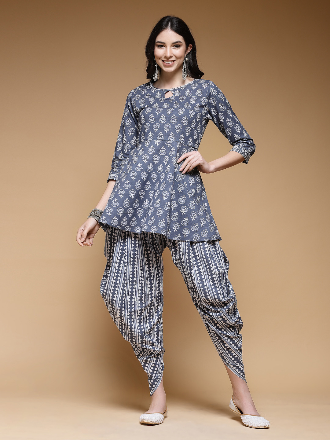 Buy LARGISH Ethnic Motifs Printed Keyhole Neck Pure Cotton Empire Kurti ...