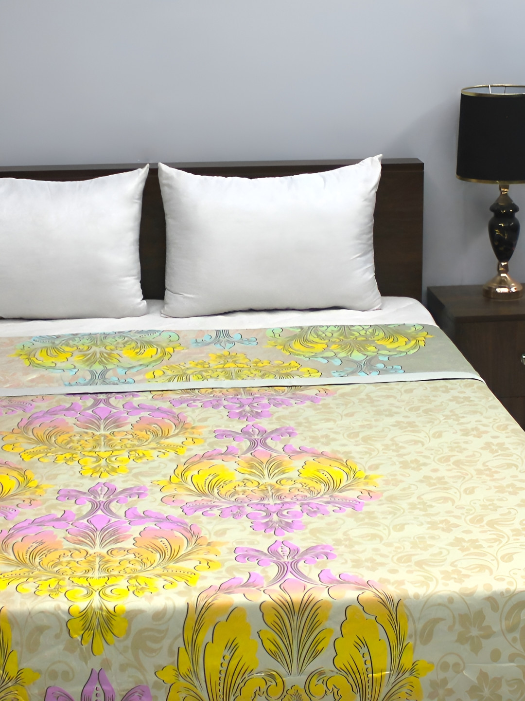Buy BOMBAY DYEING Blue & Yellow Floral AC Room 500 GSM Cotton Double ...