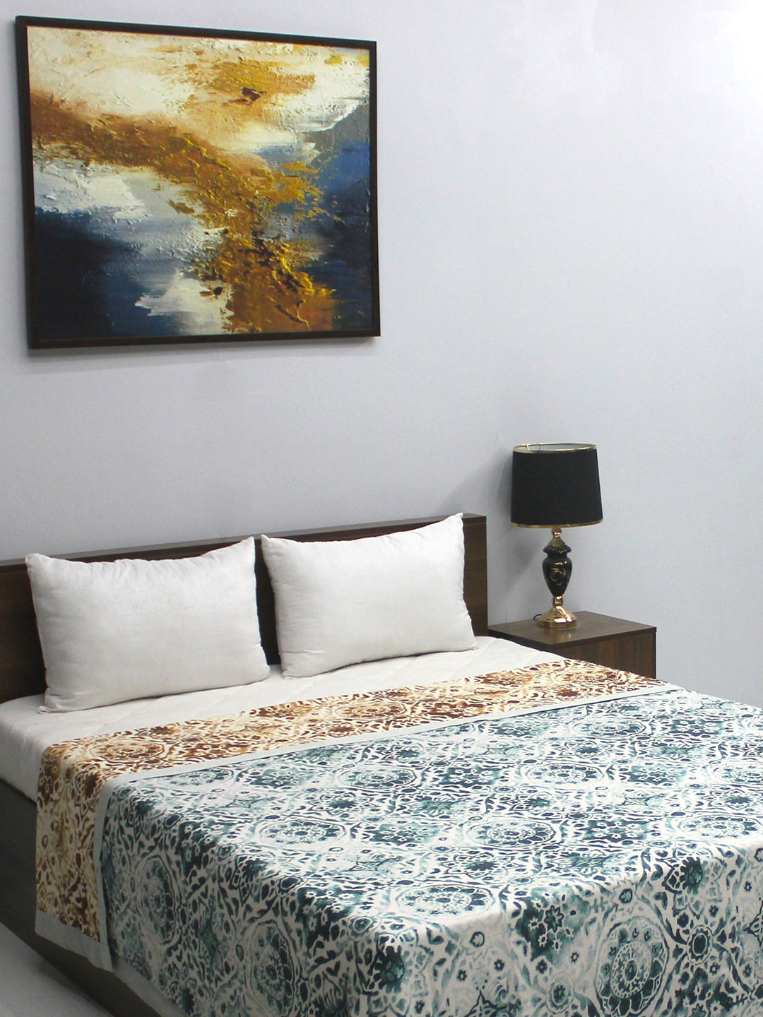 Buy BOMBAY DYEING Satin Dreamz Brown & White Floral AC Room 500 GSM ...